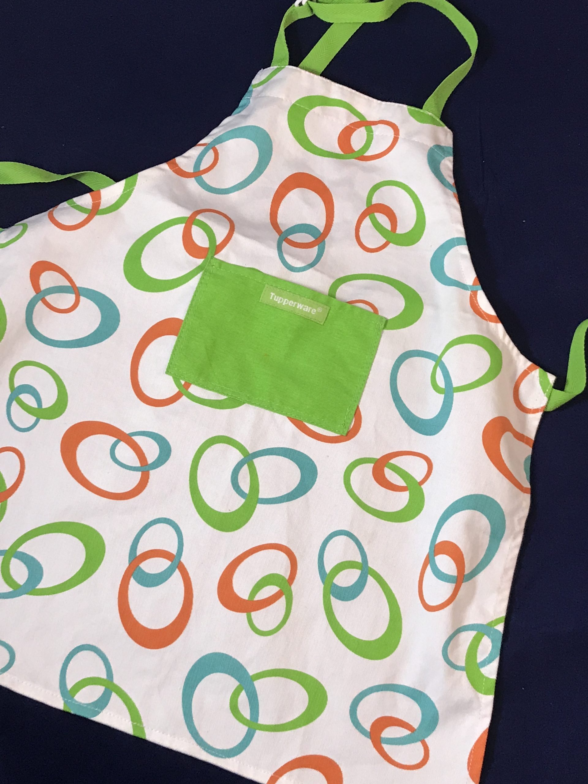 Tupperware Childrens Apron - Vintage Keepsakes