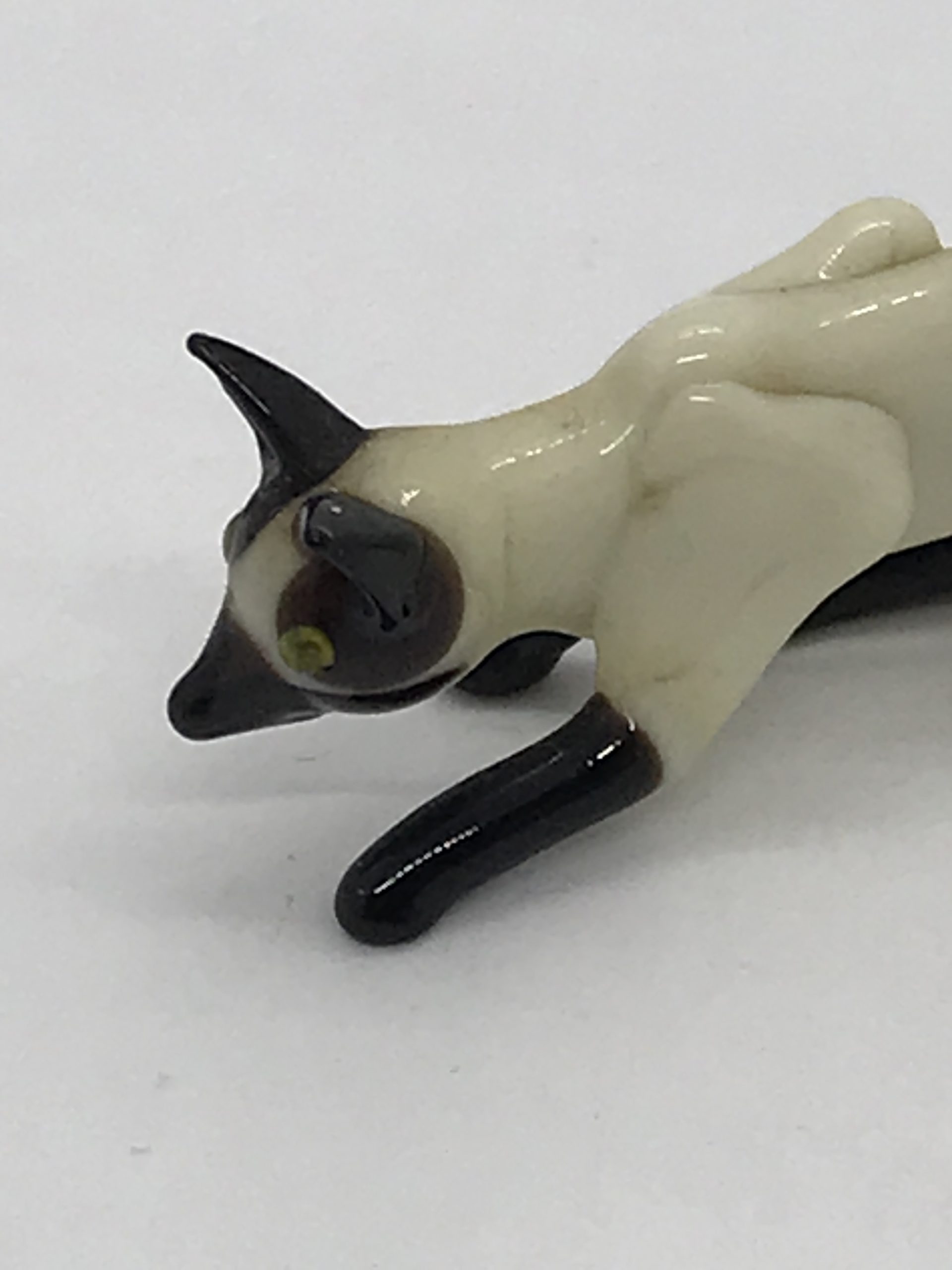 Pirelli Glass Cat - Made in England (stickered) - Vintage Keepsakes