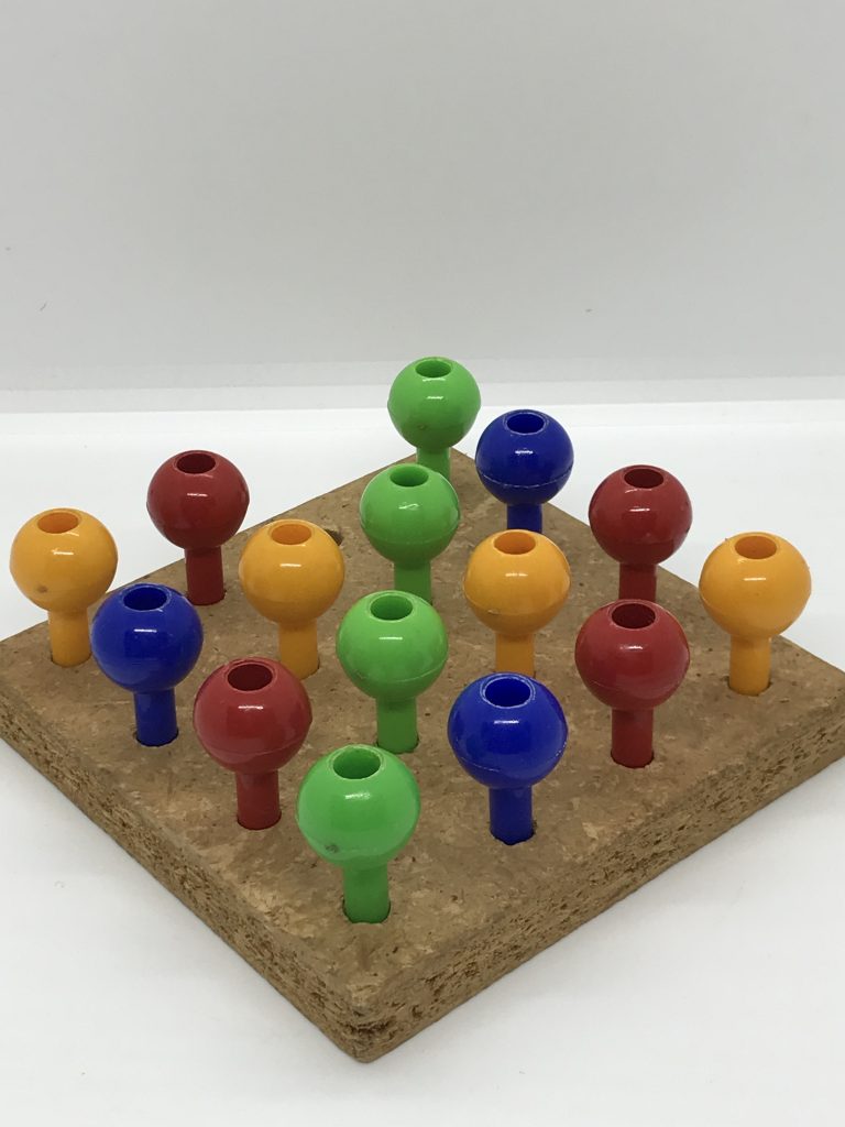 Vintage Peg Board Game (missing one peg) - Vintage Keepsakes