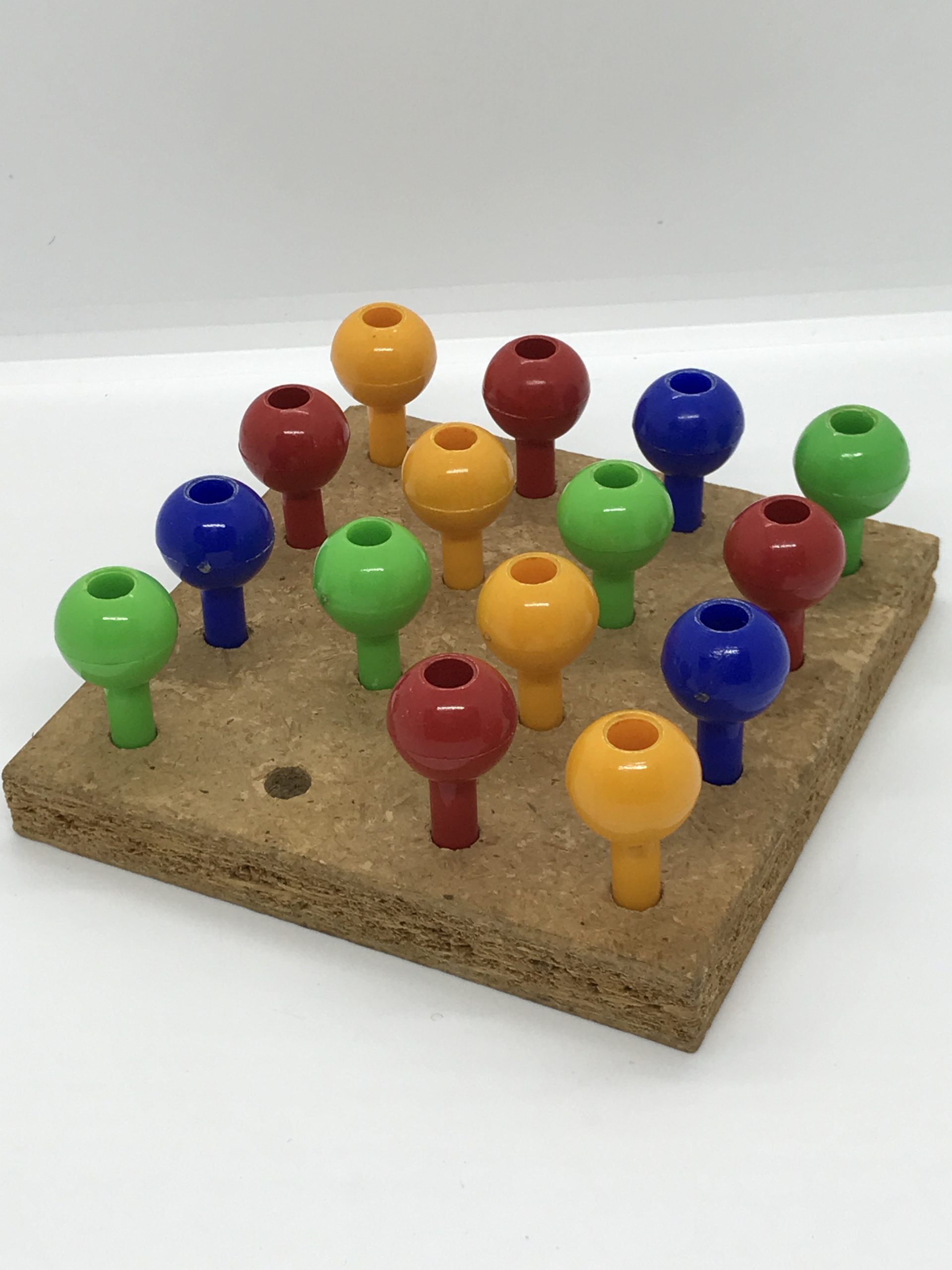 Vintage Peg Board Game (missing one peg) - Vintage Keepsakes