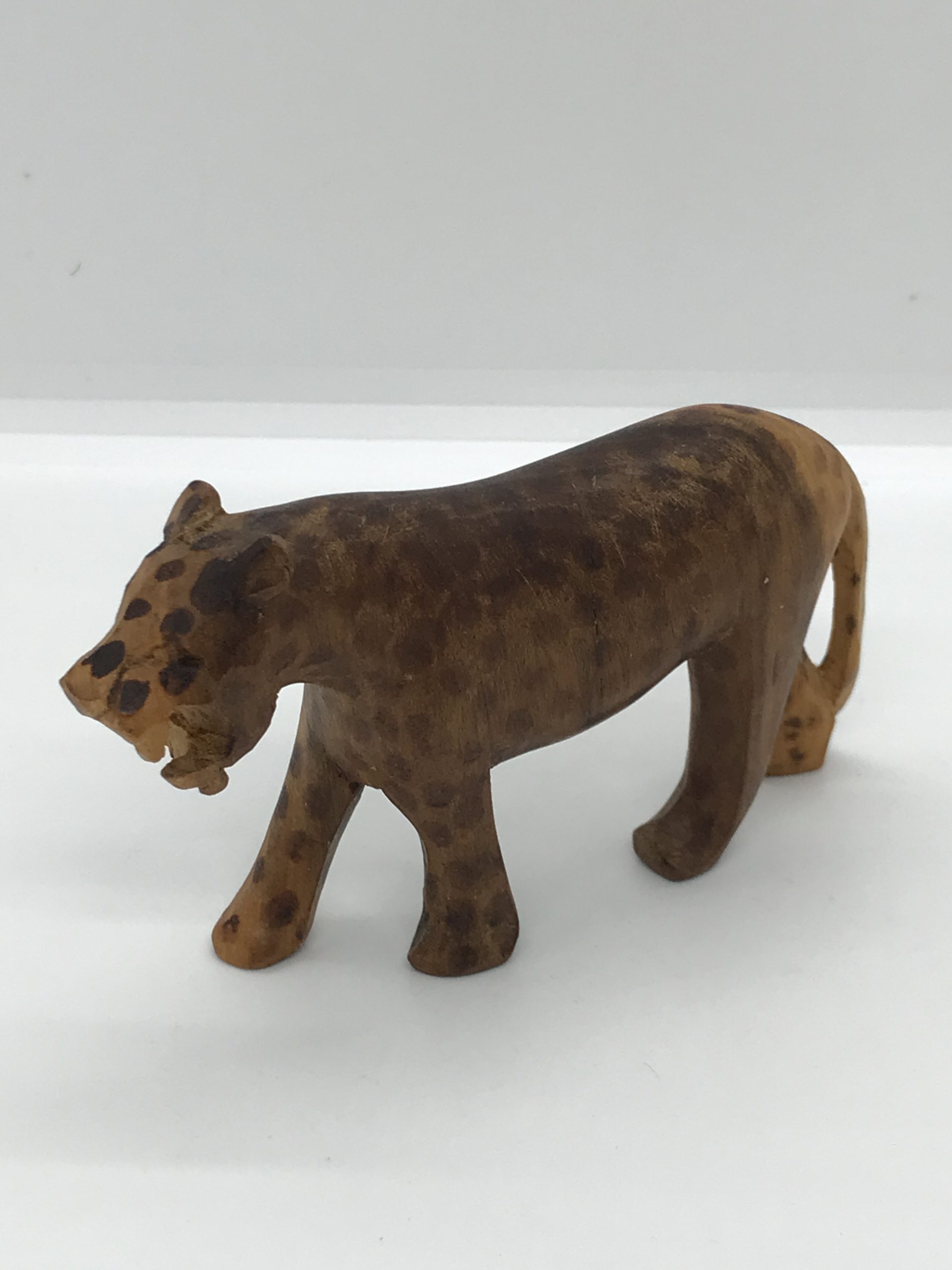 Vintage Hand Carved Wooden Leopard (approx 13cm long) - Vintage Keepsakes