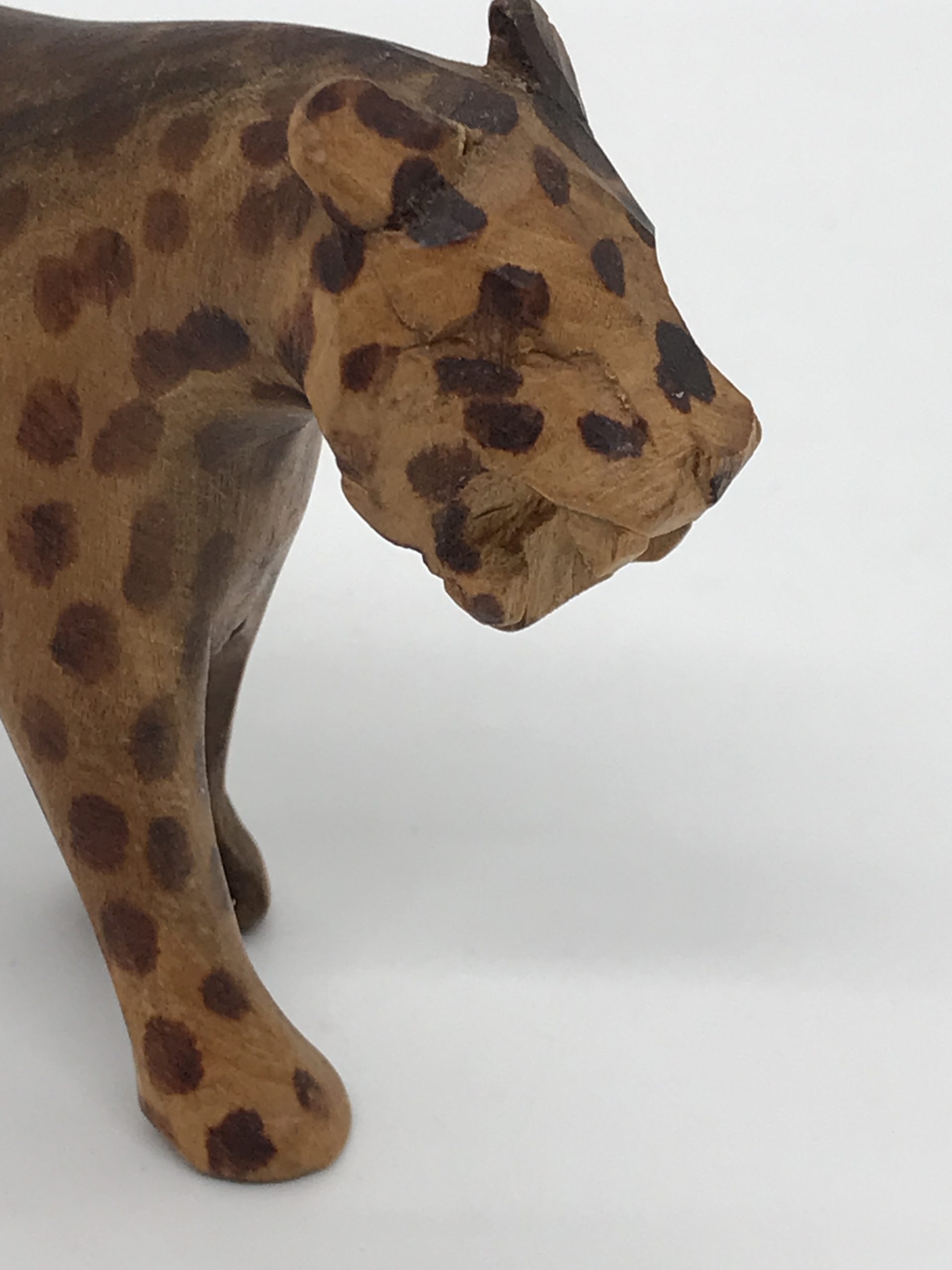 Vintage Hand Carved Wooden Leopard (approx 13cm long) - Vintage Keepsakes
