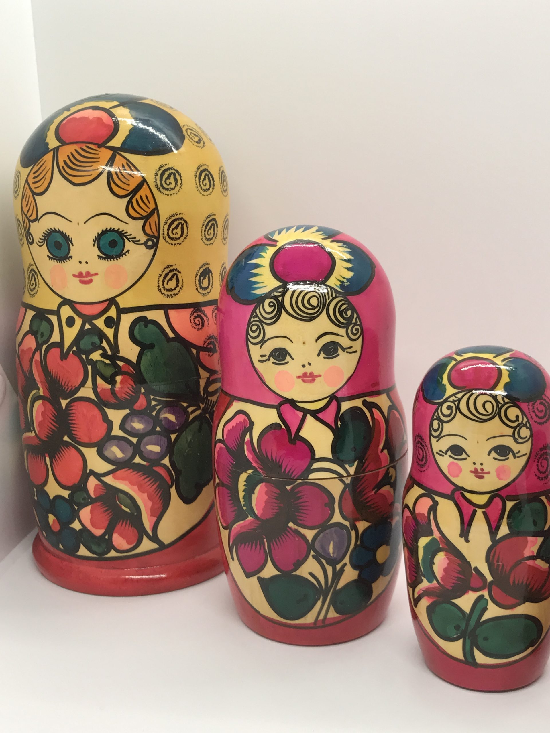 Vintage Set of 7 Russian Wooden Nesting Matryoshka Dolls. Largest 21cm ...