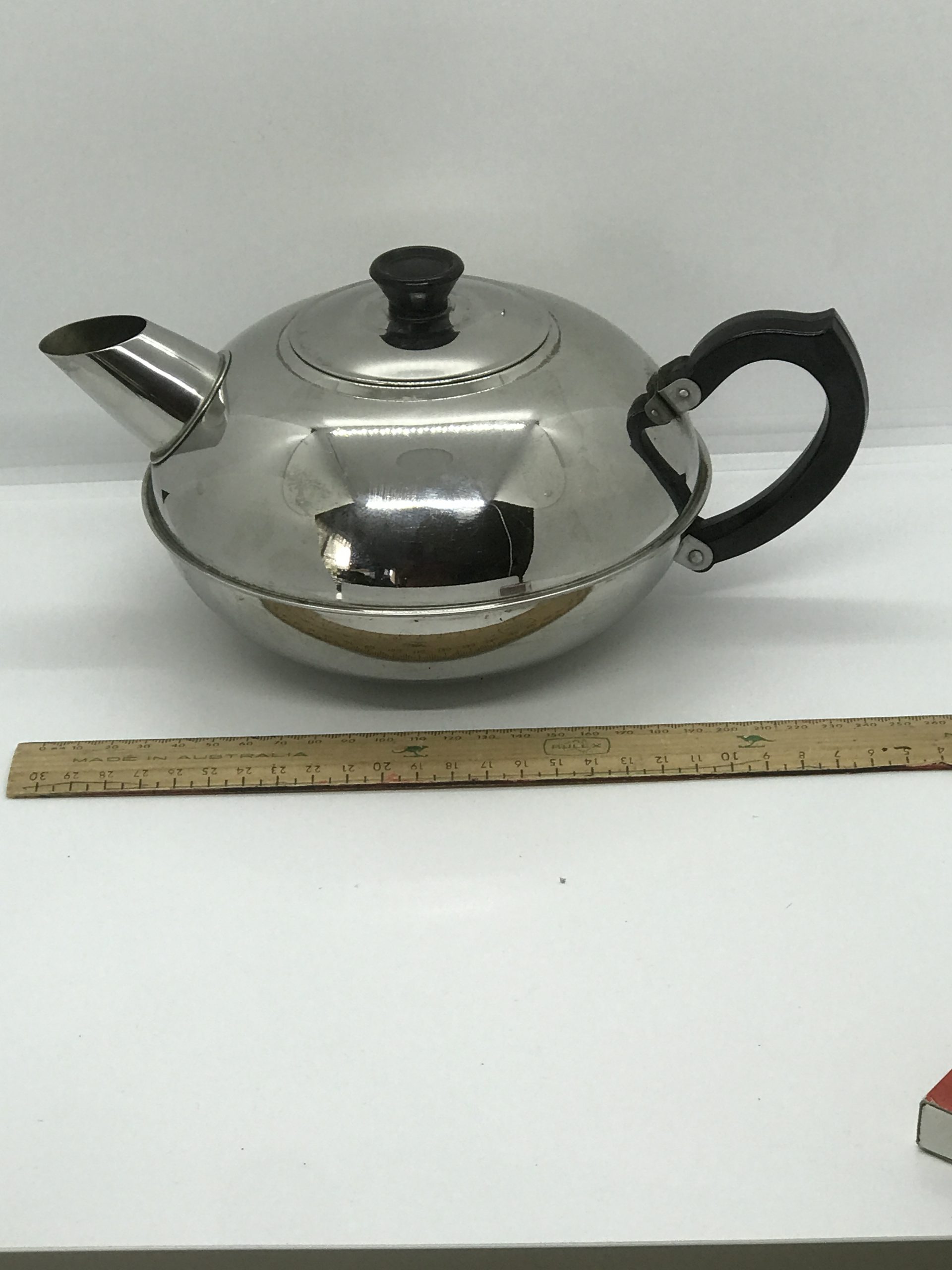 Vintage Chrome Teapot with Bakelite Handle and Knob - Vintage Keepsakes