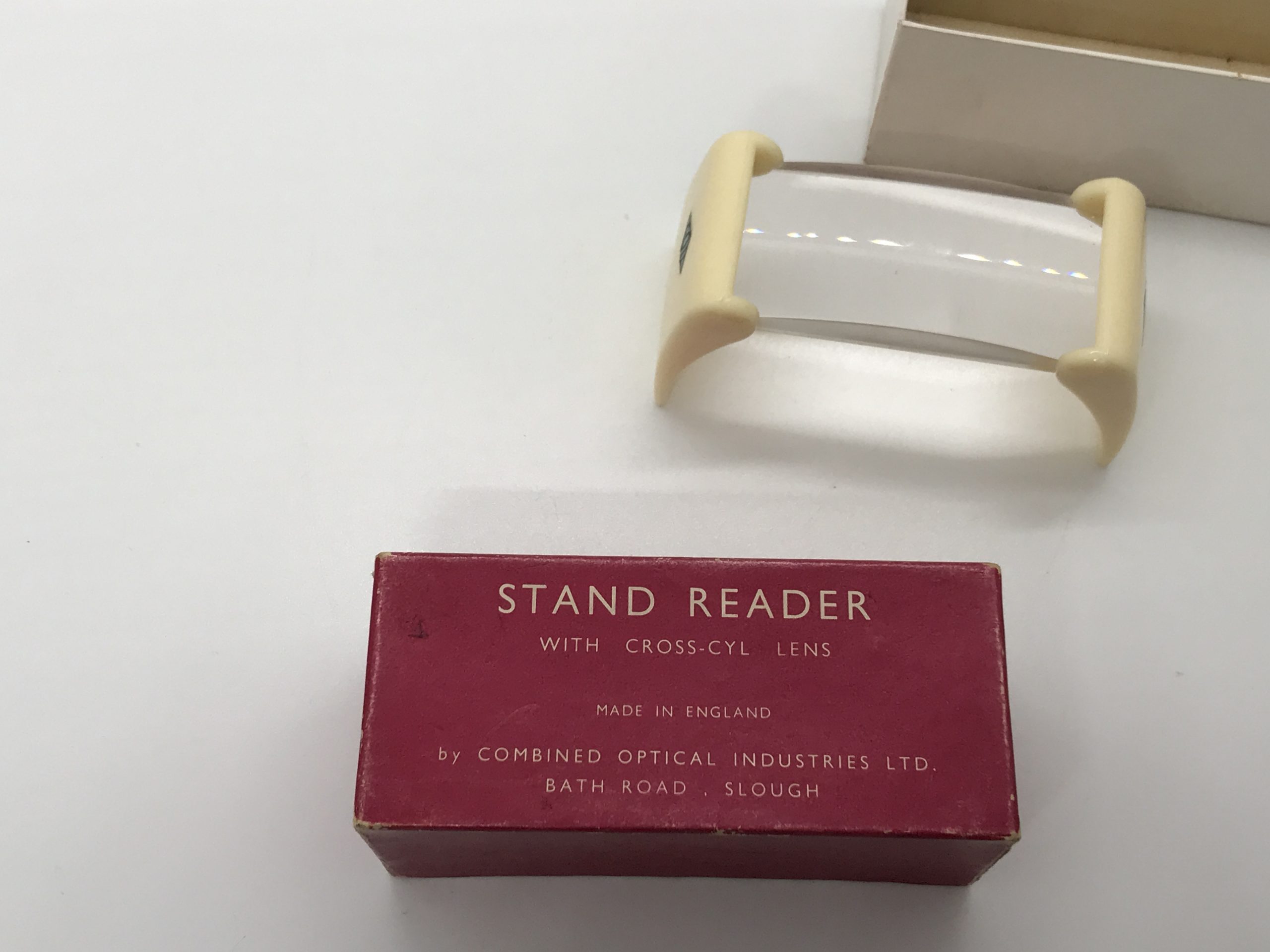 Stand Reader with Cross-Cyl Lens - Vintage Keepsakes