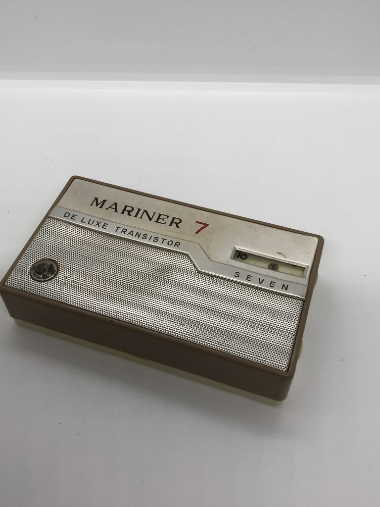 Mariner 7 De Luxe Transistor Radio - Model 751 - Vintage Keepsakes
