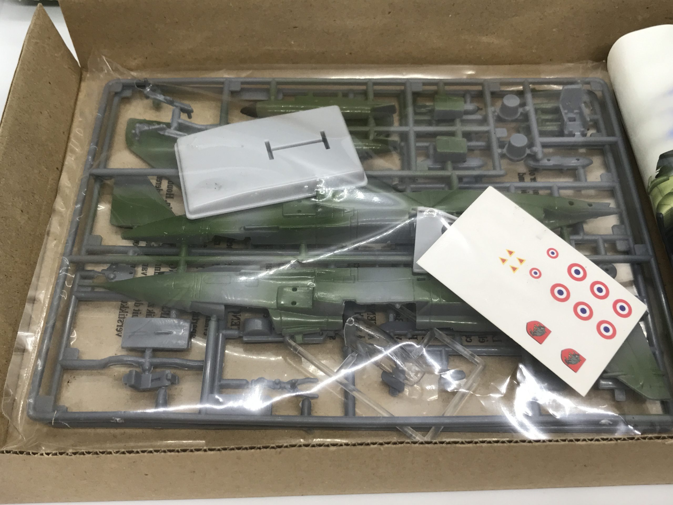 Snap Fix Model Jaguar-A No.340 - Vintage Keepsakes