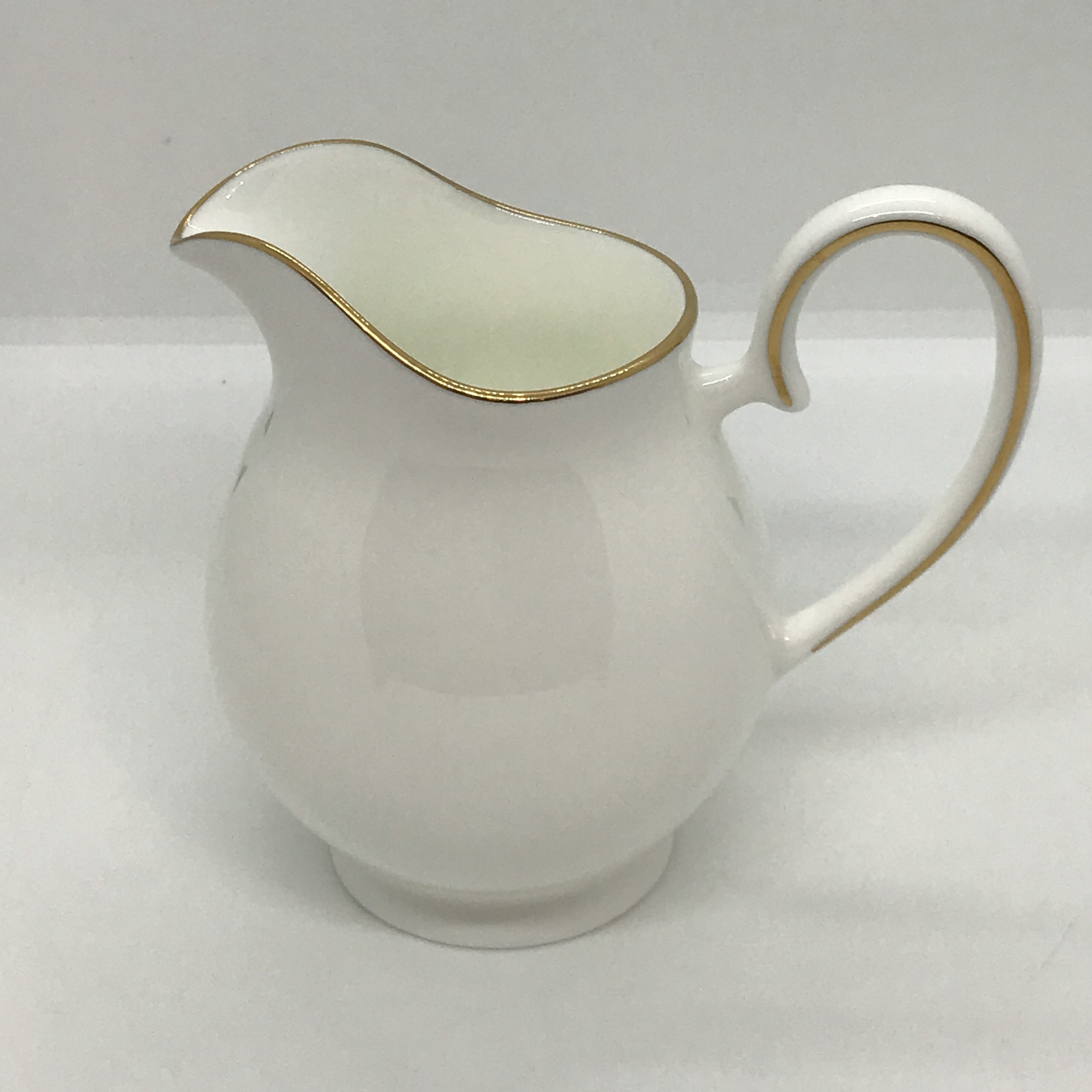 Royal Doulton Signature Gold Bone China - Made in Bangladesh - Creamer ...