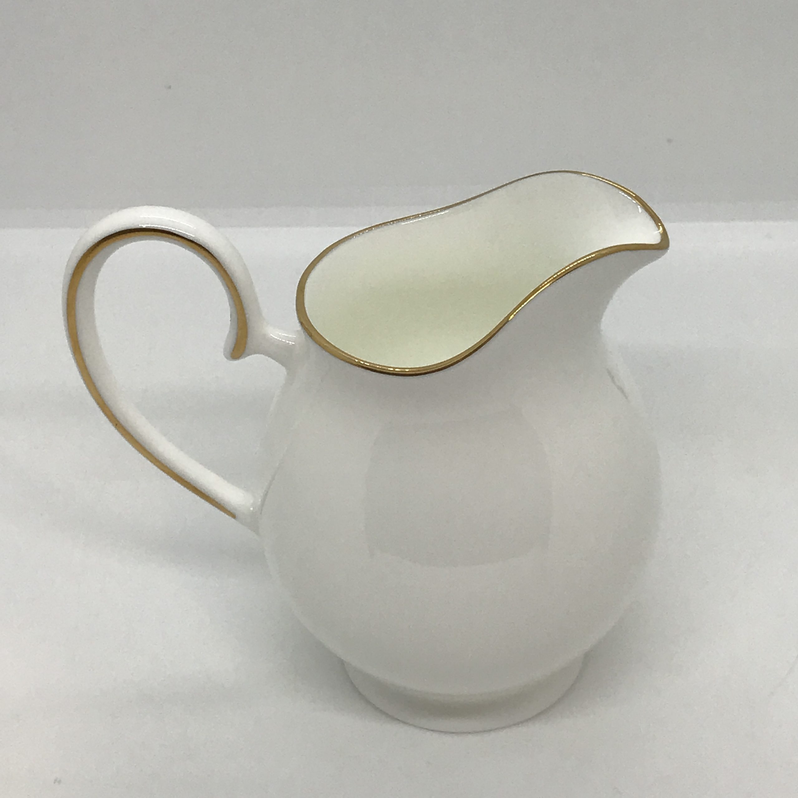 Royal Doulton Signature Gold Bone China - Made in Bangladesh - Creamer ...