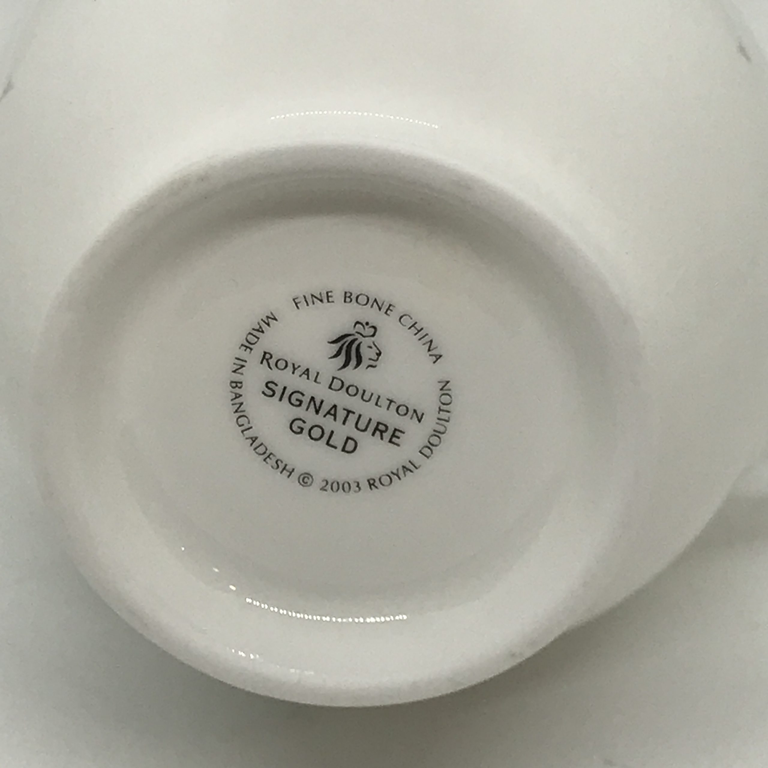 Royal Doulton Signature Gold Bone China - Made in Bangladesh - Creamer ...