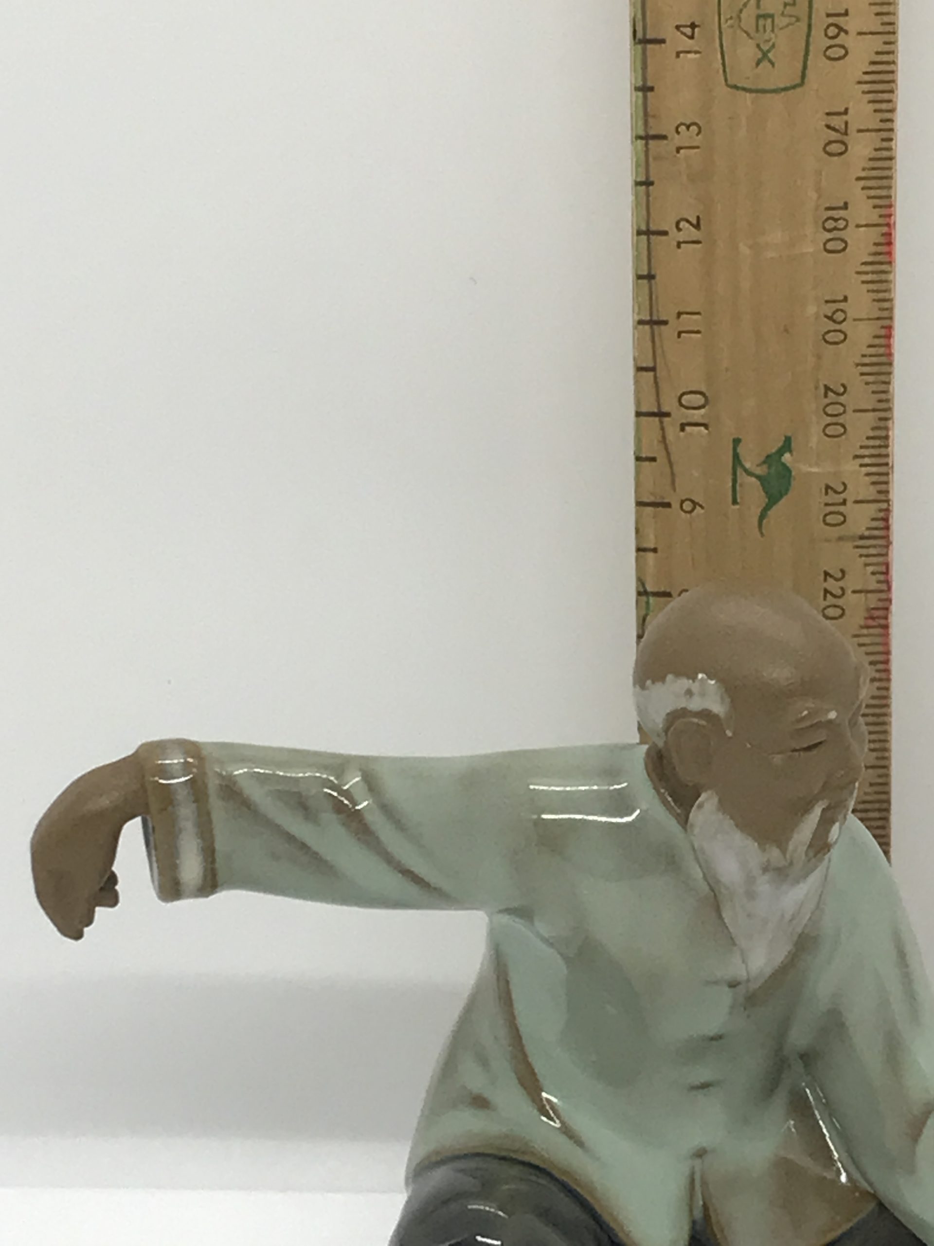 Crouching Tai Chi Mud Man 10cm high - stamped China 298 - Vintage Keepsakes