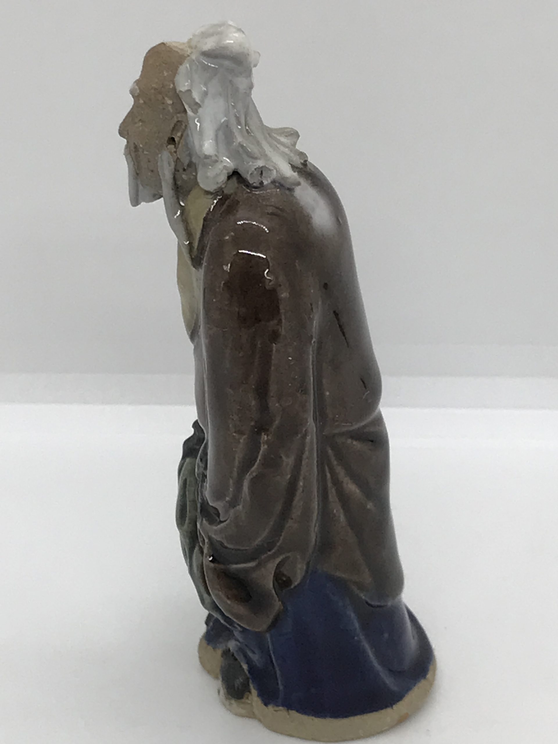 Small Mud Man Character 11cm tall - marked China - Vintage Keepsakes