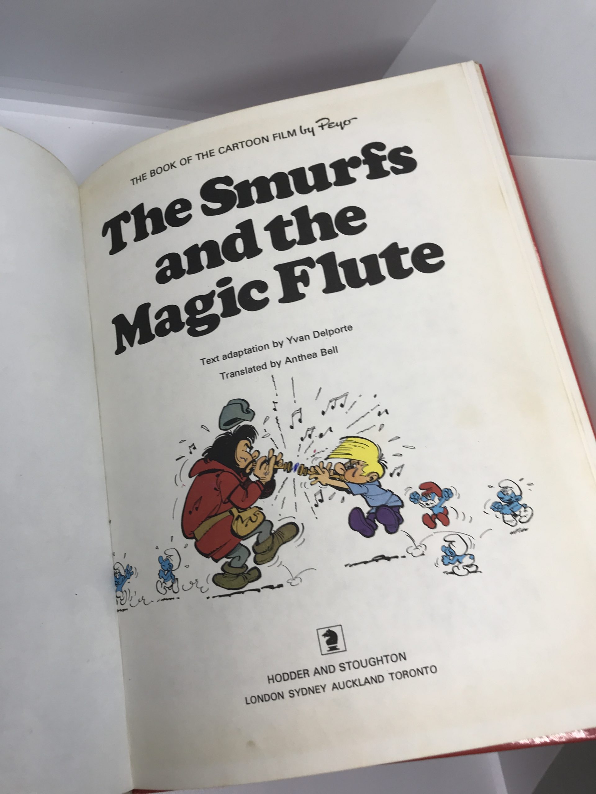 The Smurfs and the Magic Flute Book 1979 (some pages coming out) - Vintage Keepsakes