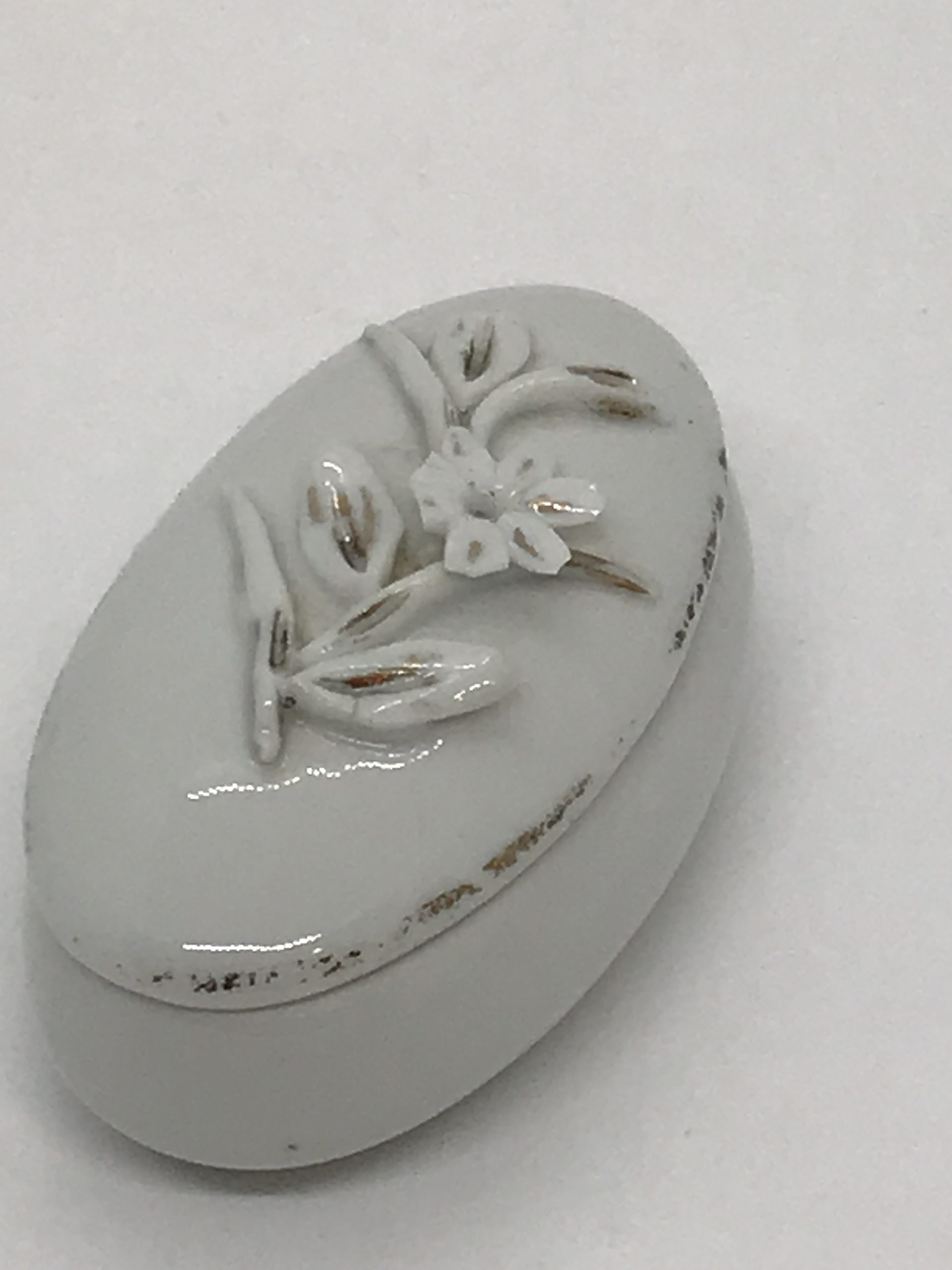 Small Capodimonte Oval Porcelain Lidded Trinket (chipped floral) approx ...