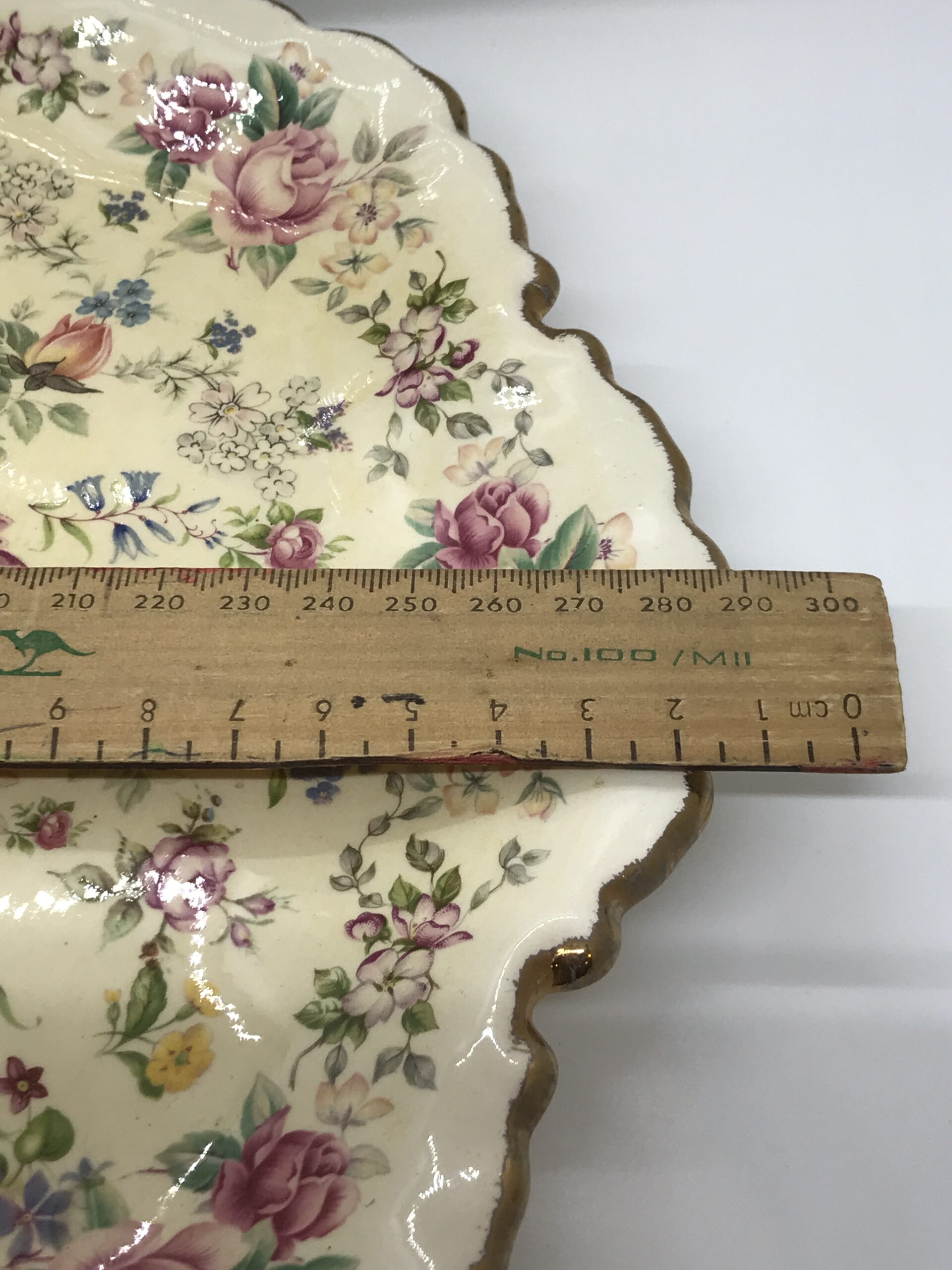 Handmade Kaye Lowe Pottery Floral Charger Plate 27cm - Vintage Keepsakes