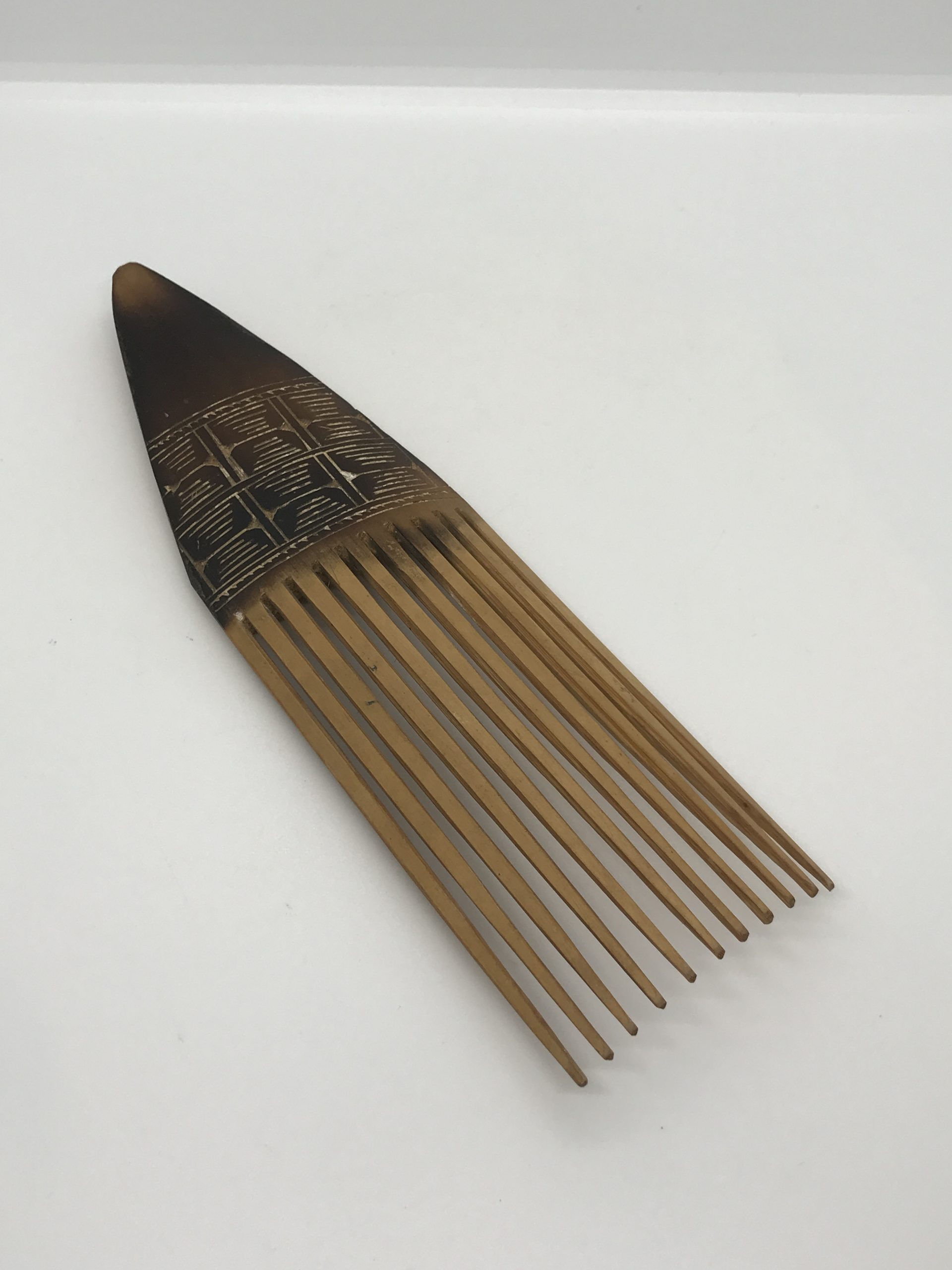 Papua New Guinea Tribal Comb (with carving) 27cm long - Vintage Keepsakes