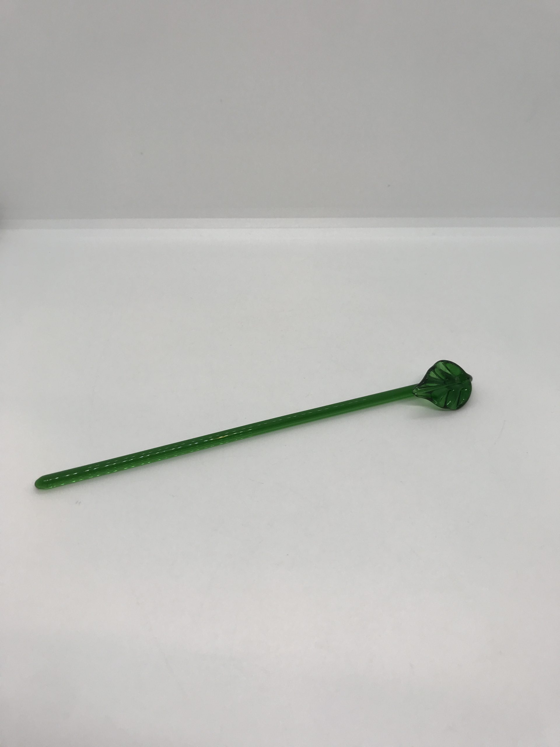 Green Glass Leaf Swizzle - 18cm long - Vintage Keepsakes