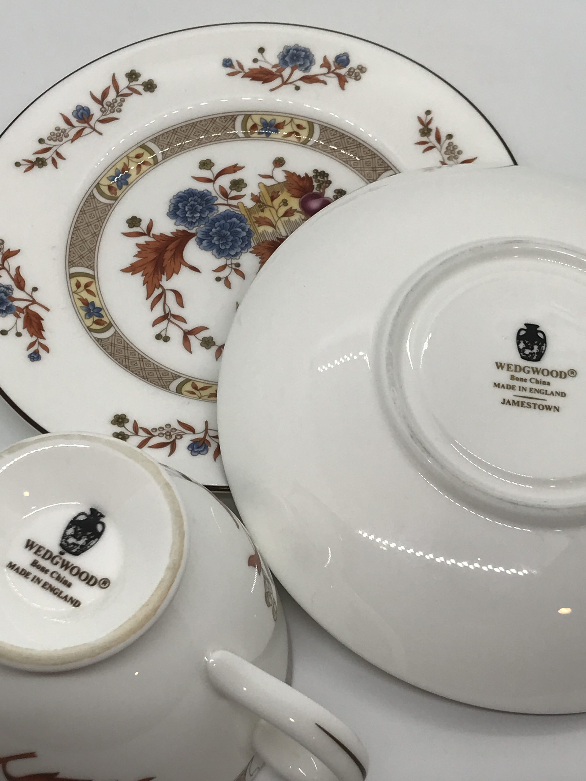 Wedgwood Jamestown Bone China R4613 Trio (Cup chipped) - Vintage Keepsakes