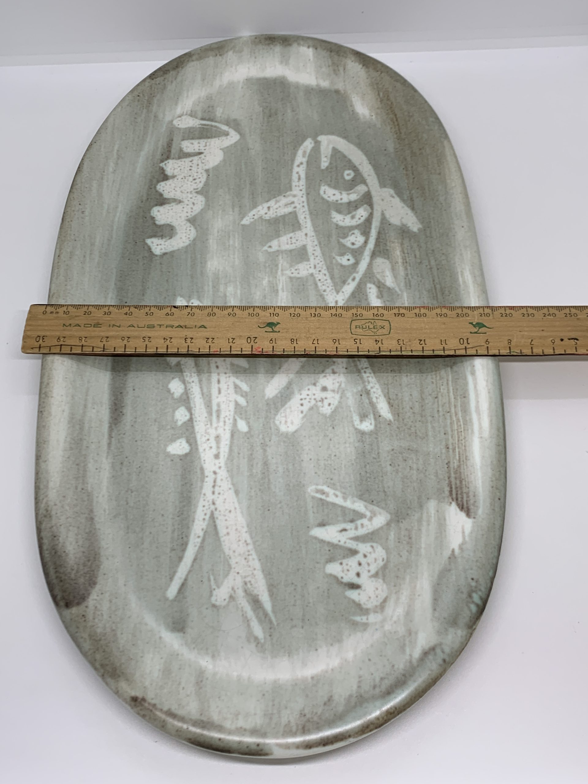 Sylha Oval Pottery Fish Plate 40cm - Vintage Keepsakes