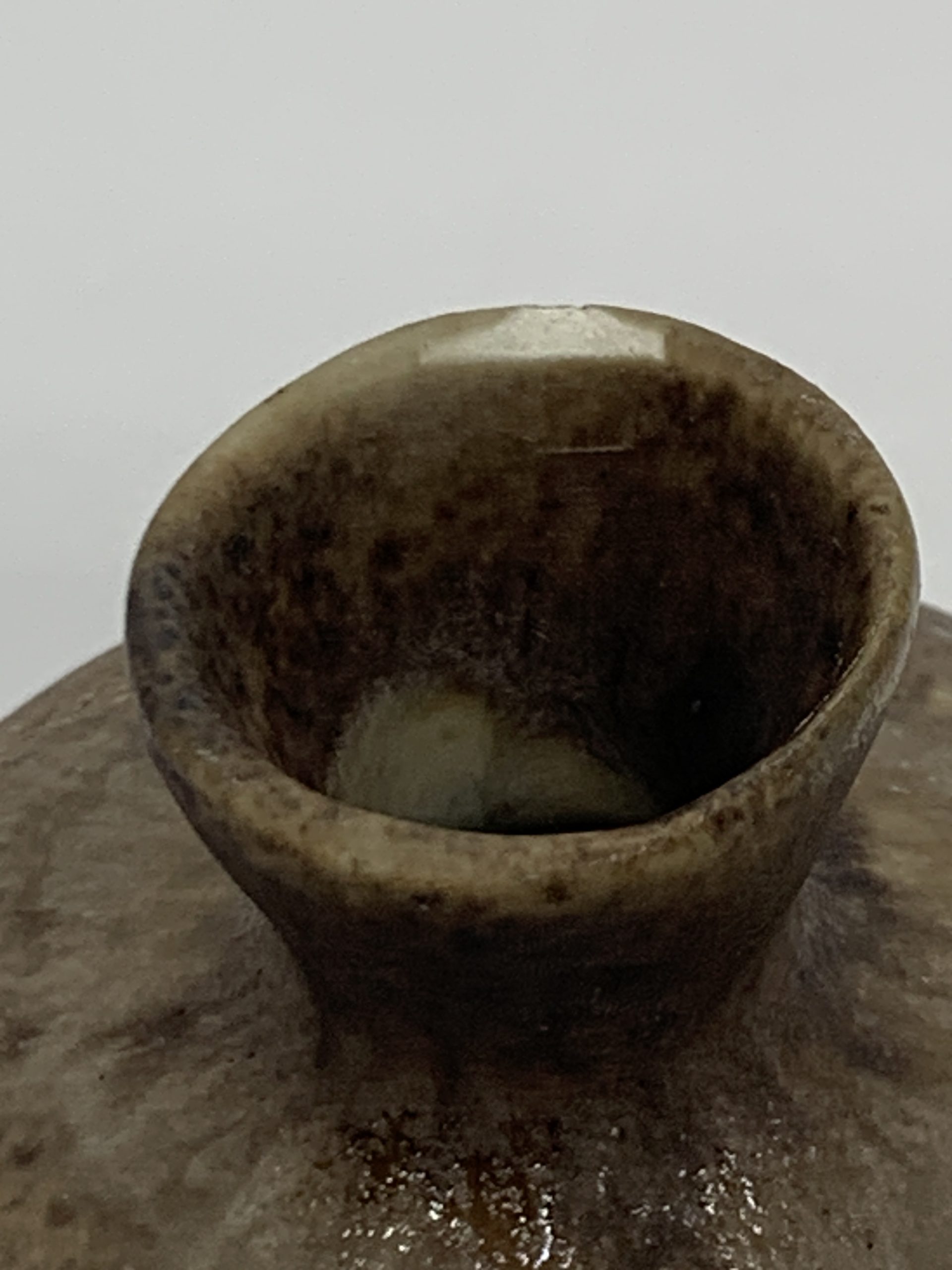 Daga Bulbous round pottery vase (AF chip to rim) Shape 29 - 13cm high ...