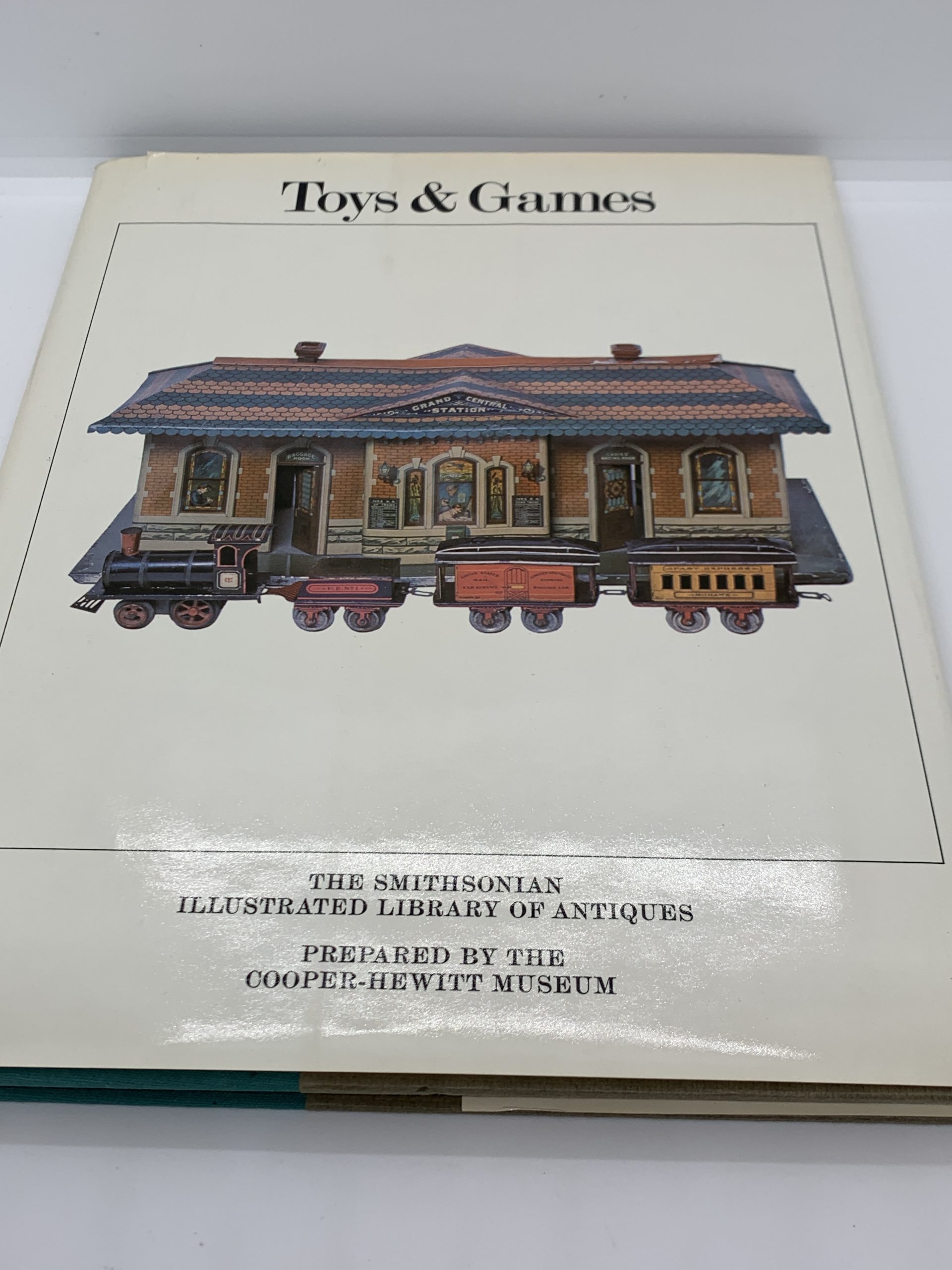 Vintage Smithsonian Institution Book Cooper-Hewitt Museum Toys and ...
