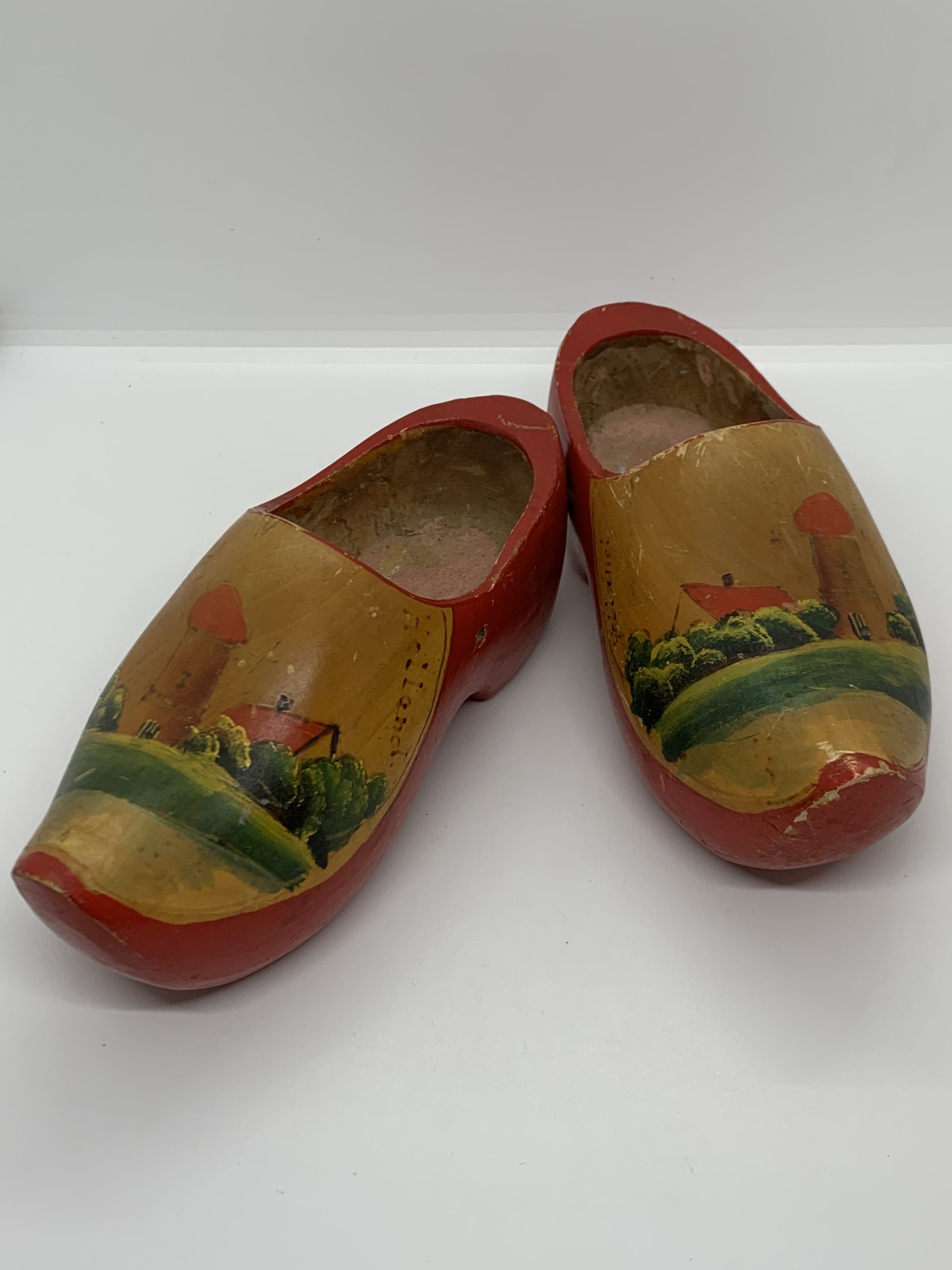 Vintage Dutch wooden clogs. Red with Handpainited Holland and Windmills ...