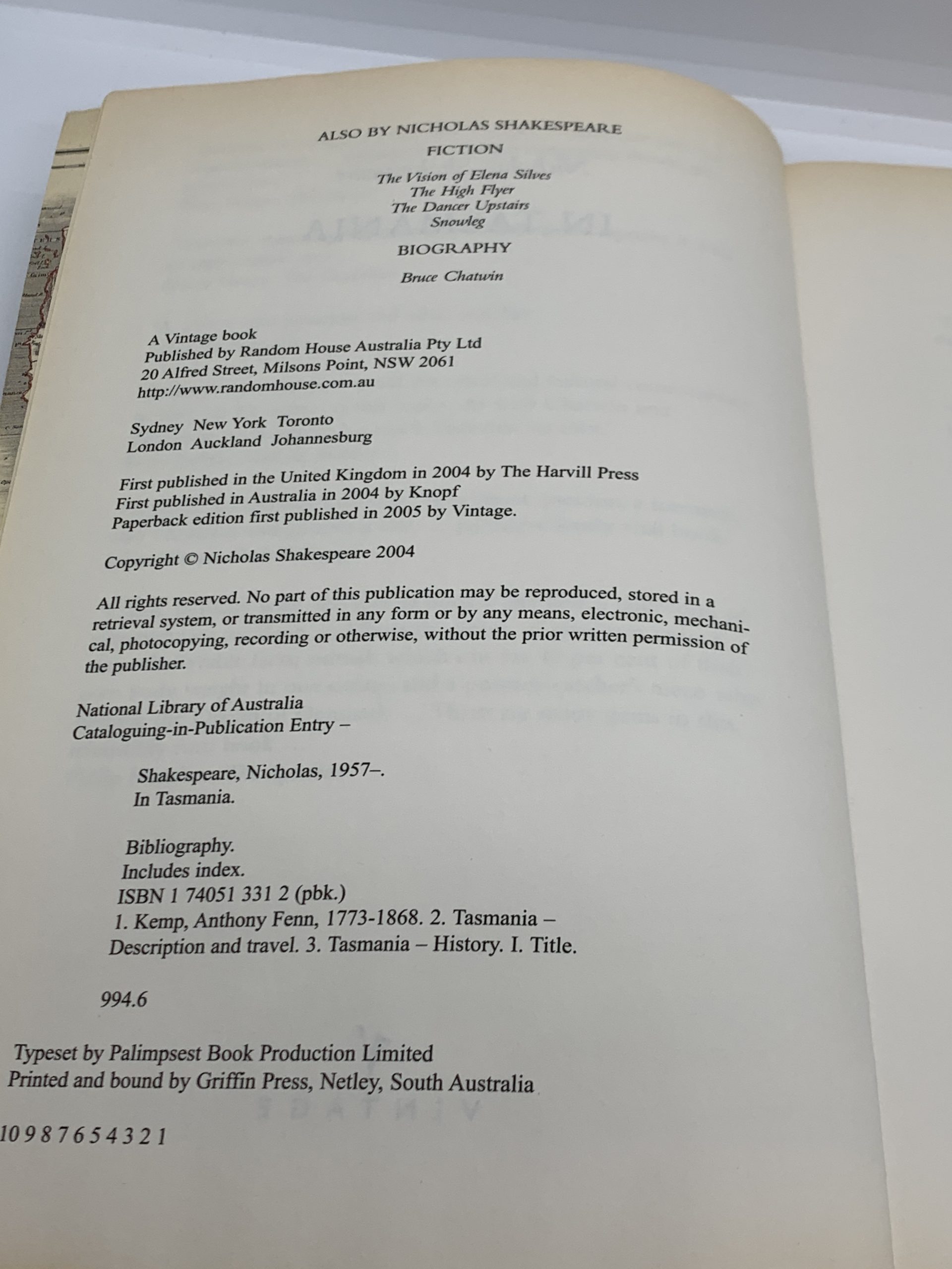 In Tasmania - Nicholas Shakespeare - Griffin Press 2005 - Vintage Keepsakes