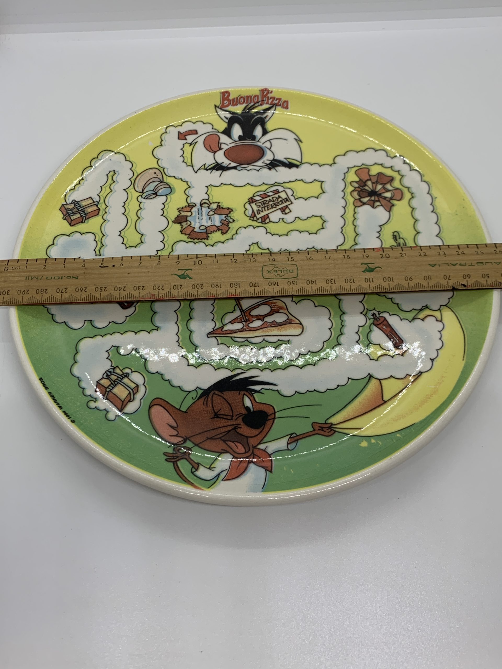 Ceraminter Warner Bros Maze Pizza Plate 26cm - Vintage Keepsakes
