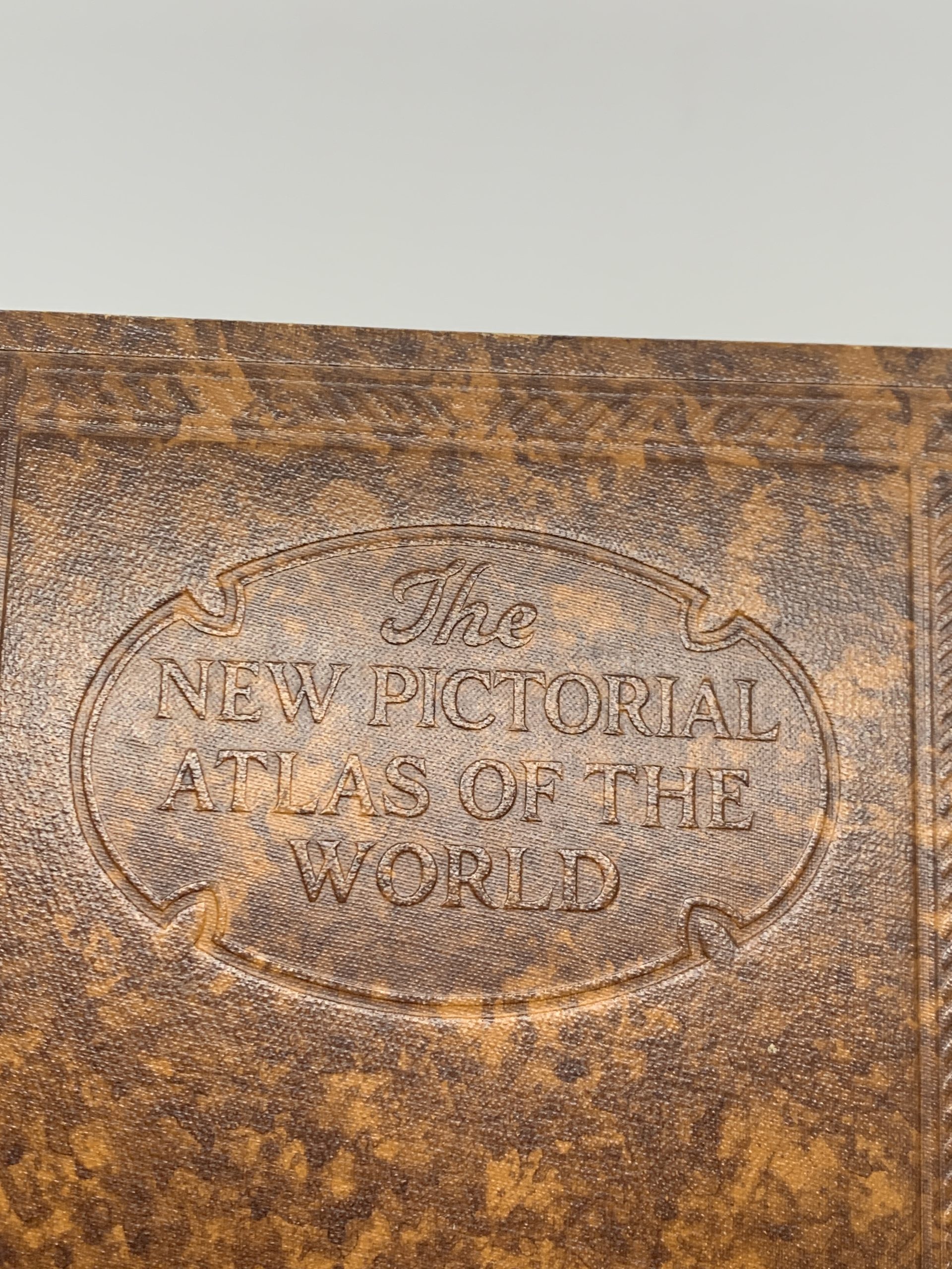 The New Pictorial Atlas of The World - Odhams Press - Vintage Keepsakes