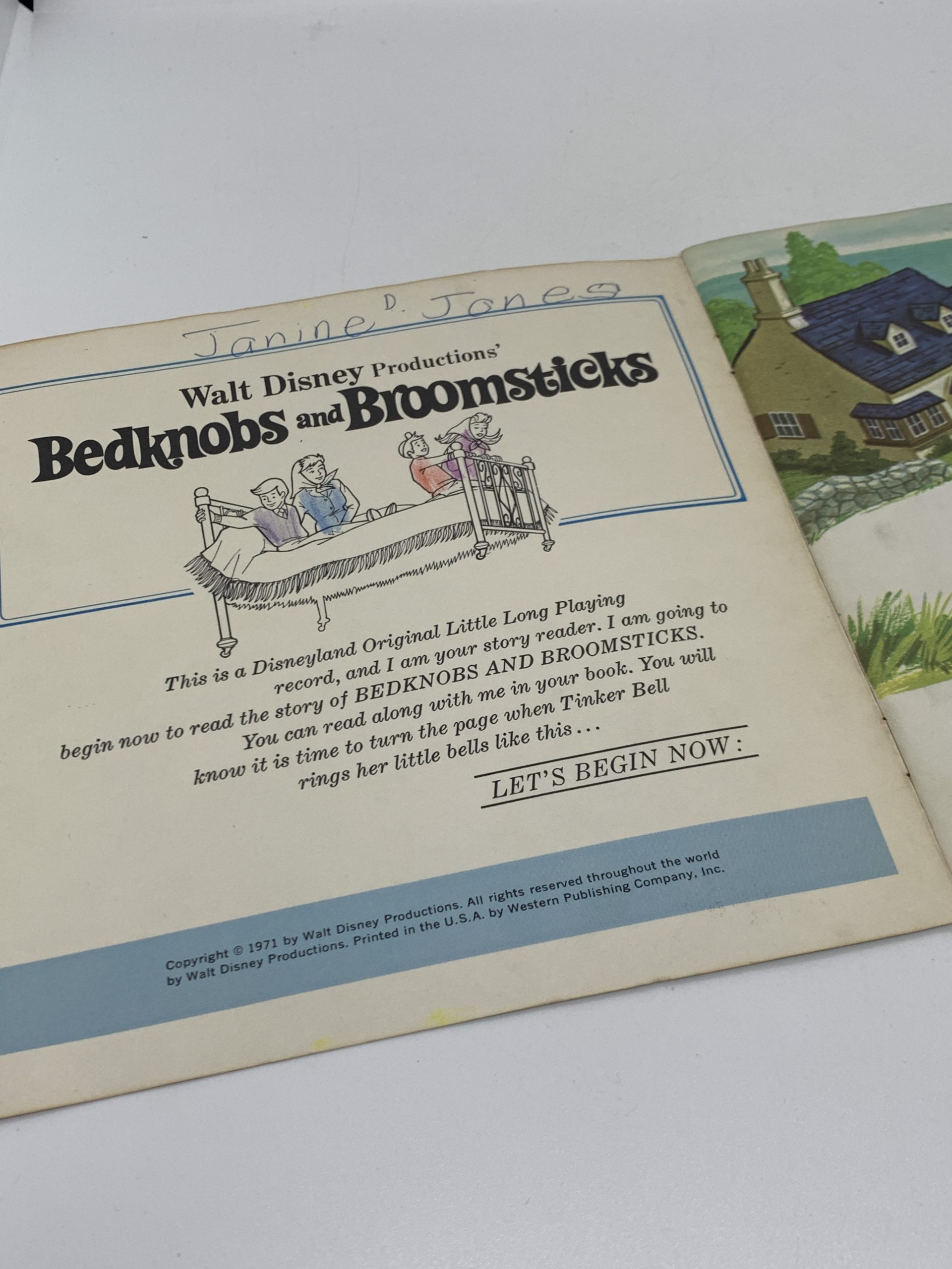 Bedknobs and Broomsticks - Disneyland Record and Book 1971 - Vintage Keepsakes