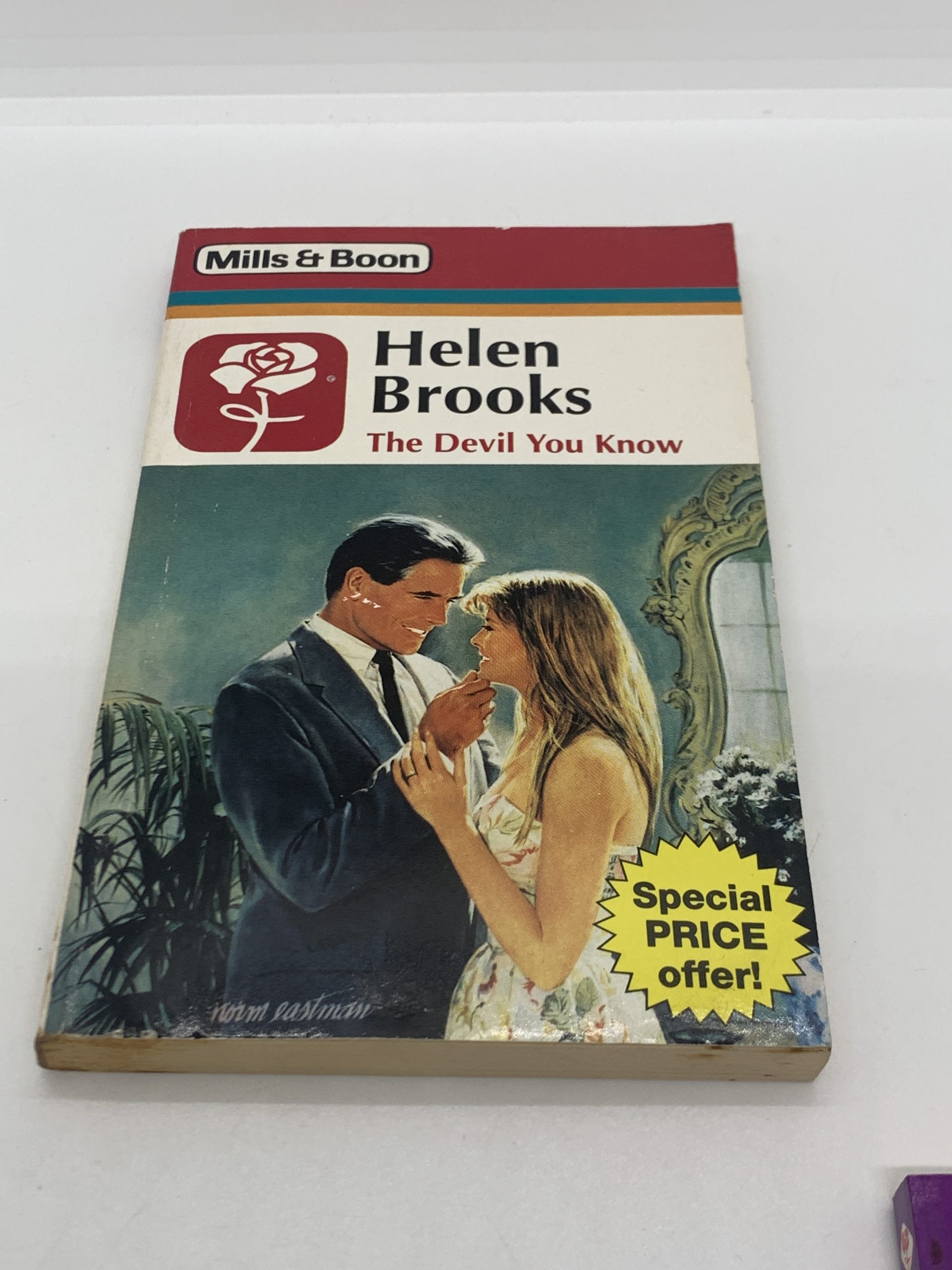 The Devil You Know - Helen Brooks - Mills and Boon 1992 - Vintage Keepsakes
