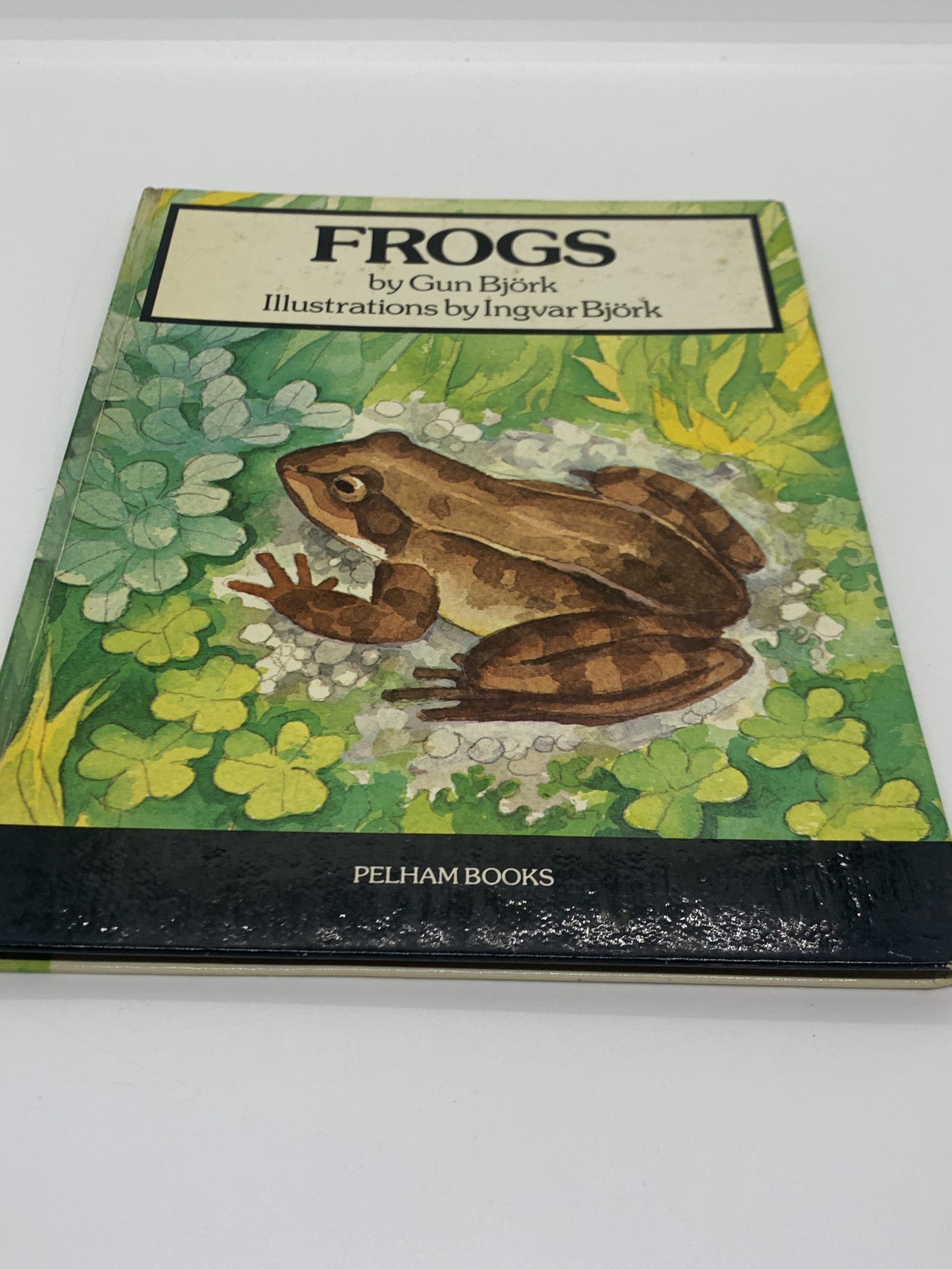 Frogs - Gun Bjork - Pelham Books 1978 - Vintage Keepsakes