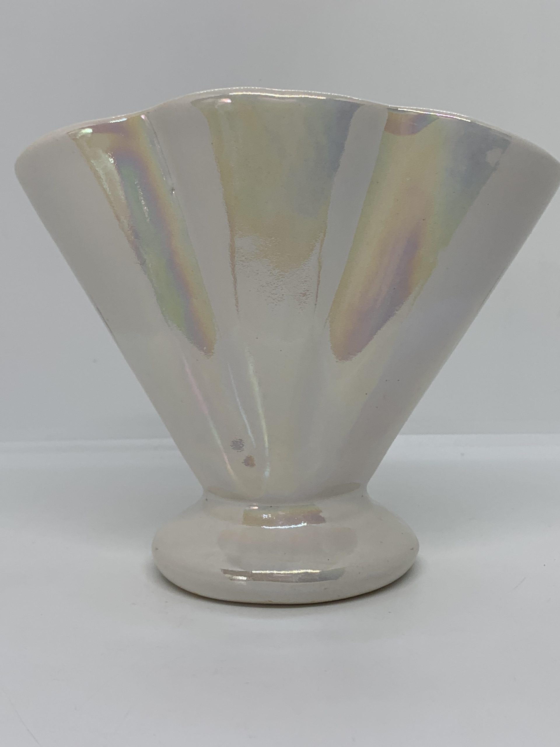Vintage Raynham Lustreware Fan Vase (13cm high) - Vintage Keepsakes