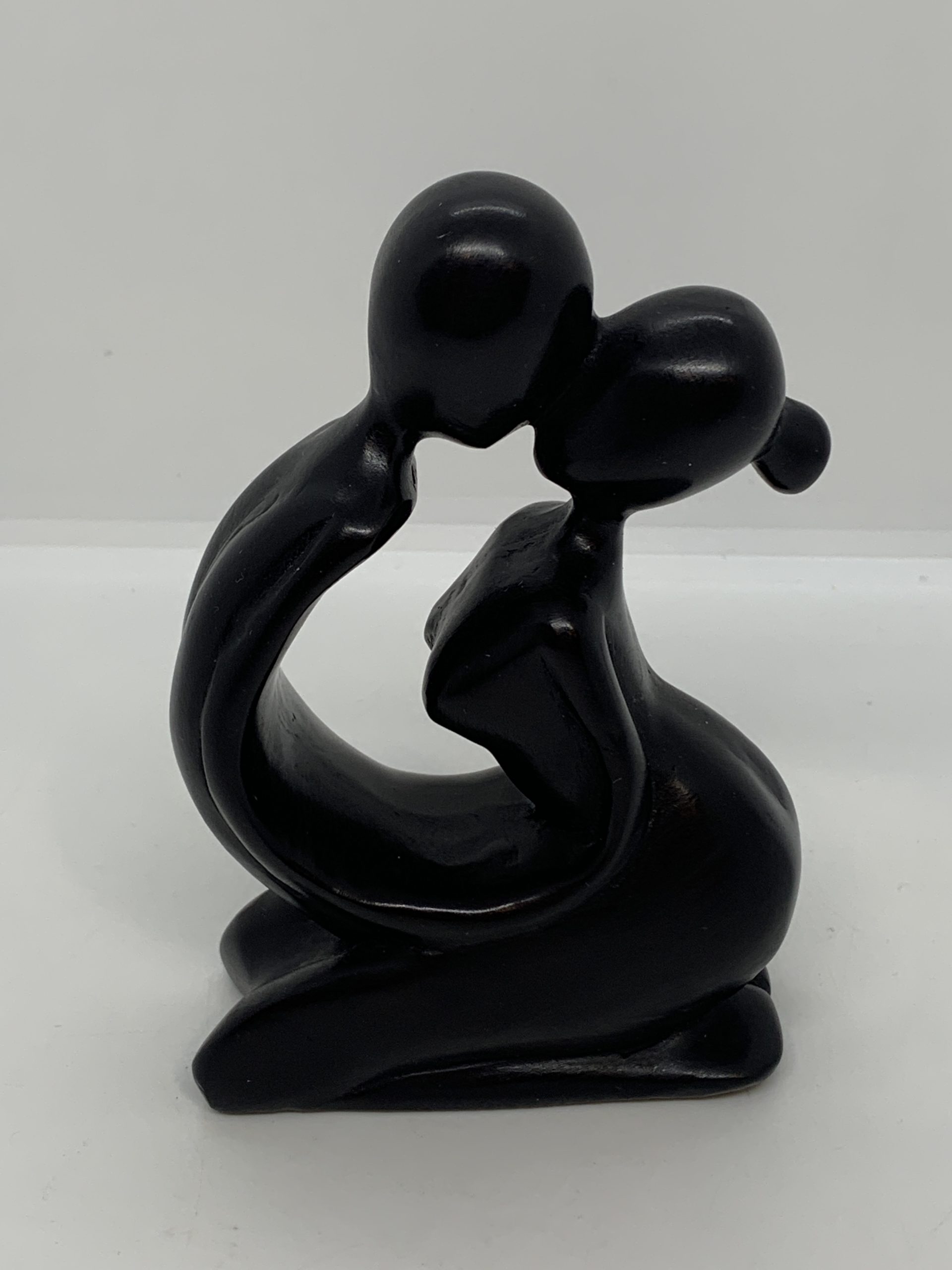 Kissing Couple Figurine Abstract Lovers Statue Resin 14cm high ...