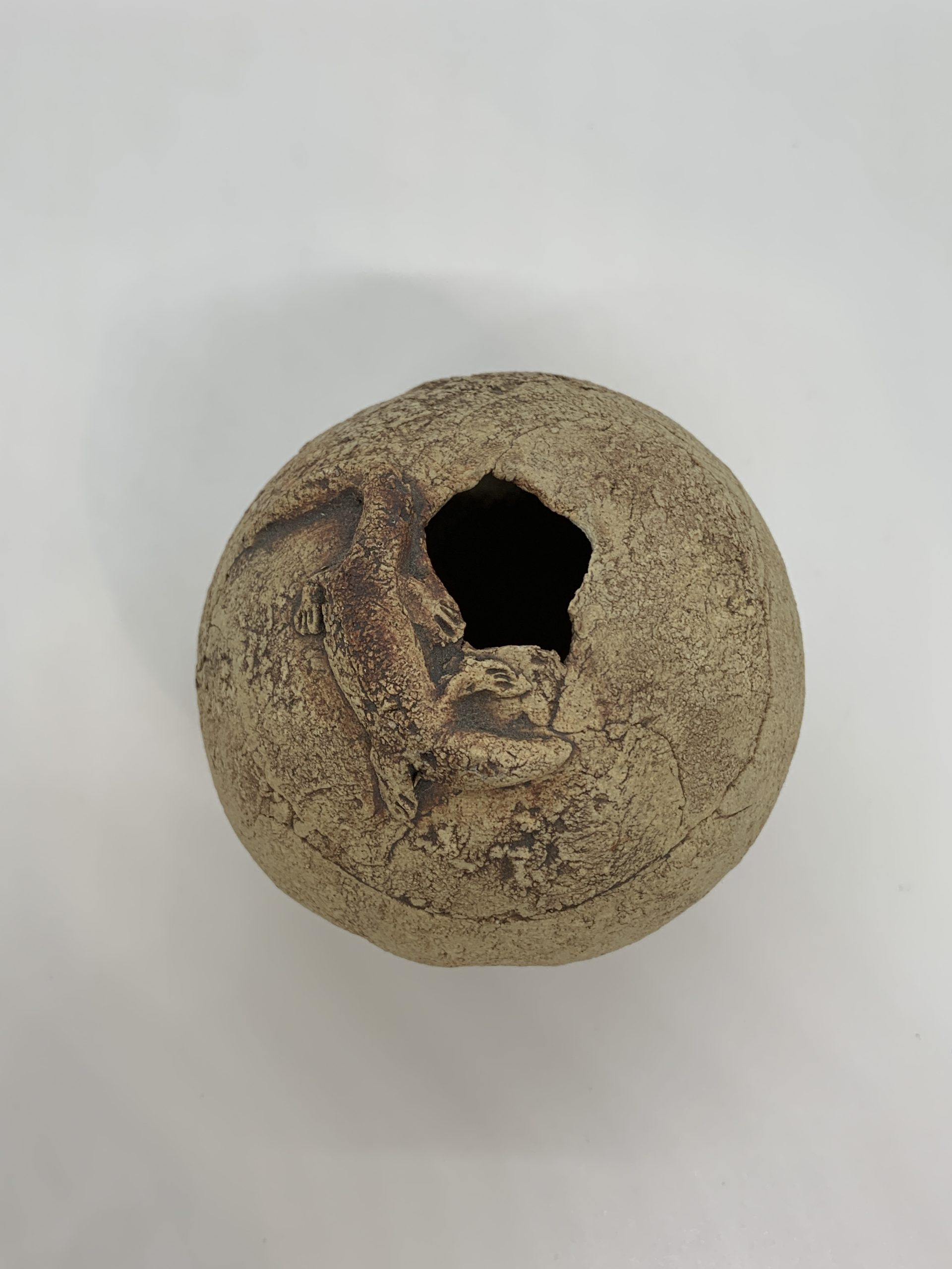 Spherical Hand Coiled Pottery Vase with Lizard 10cm - Vintage Keepsakes
