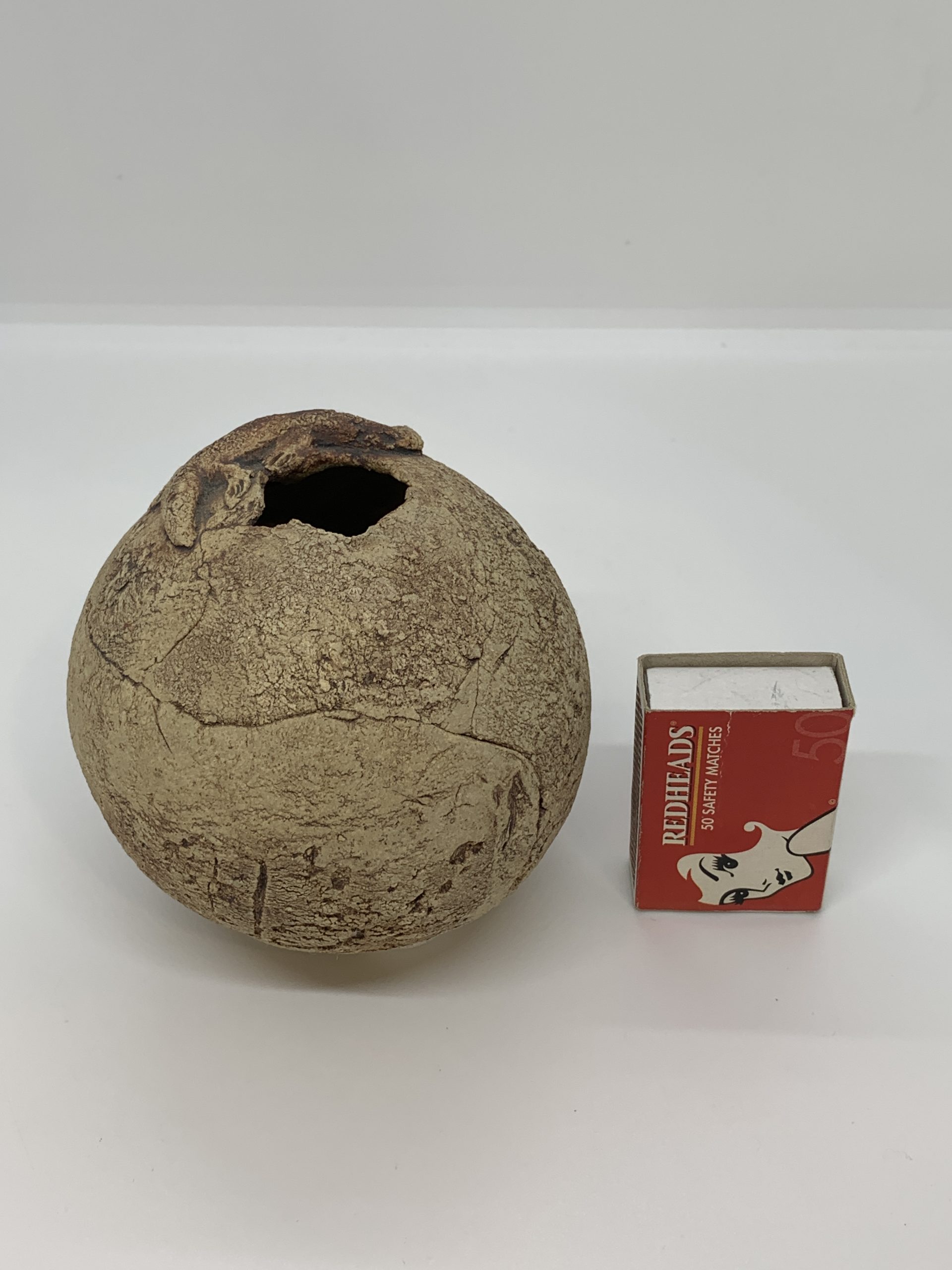 Spherical Hand Coiled Pottery Vase with Lizard 10cm - Vintage Keepsakes