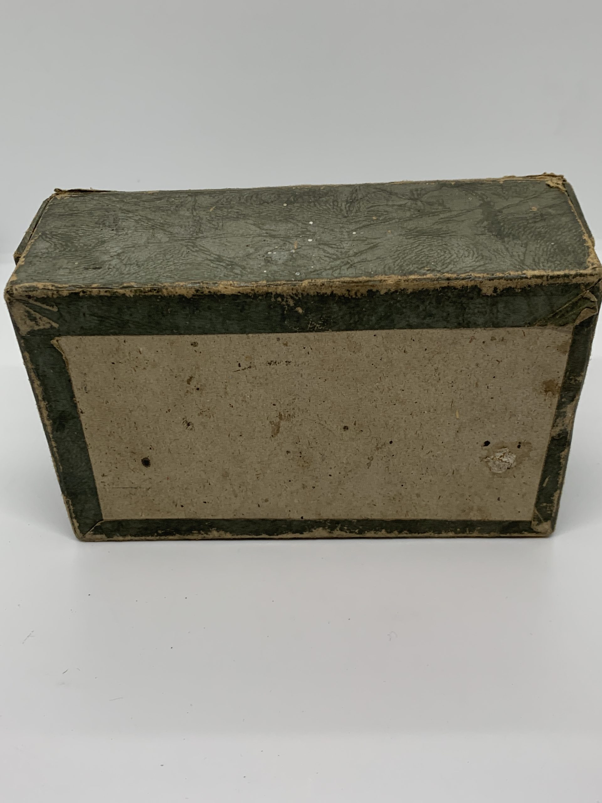 1930s Set of Modern Chessmen Wooden in Box - Complete (Made in ...