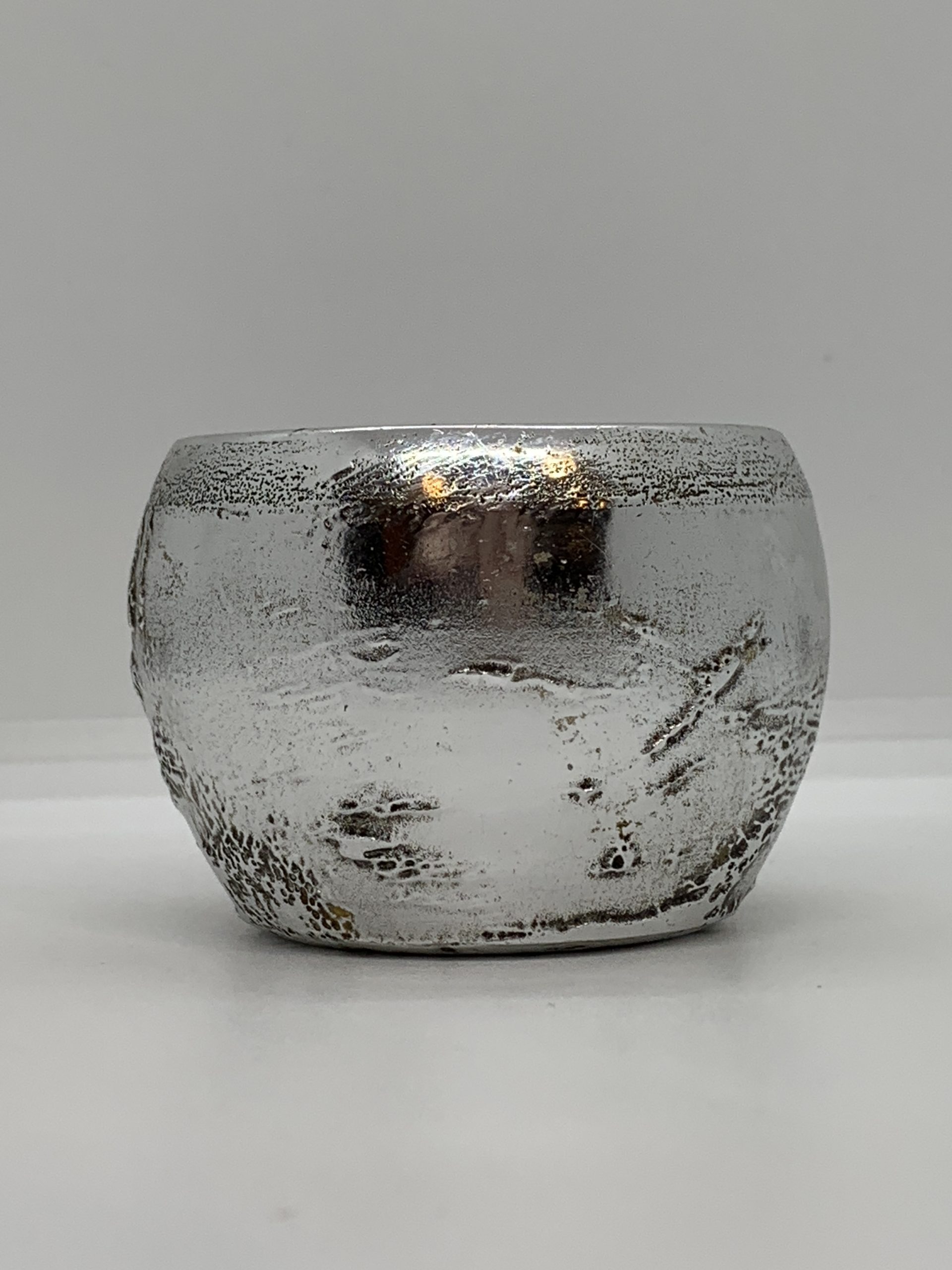 Vintage Don Sheil 6cm Swirl Nectar Cup signed 1971 - Vintage Keepsakes