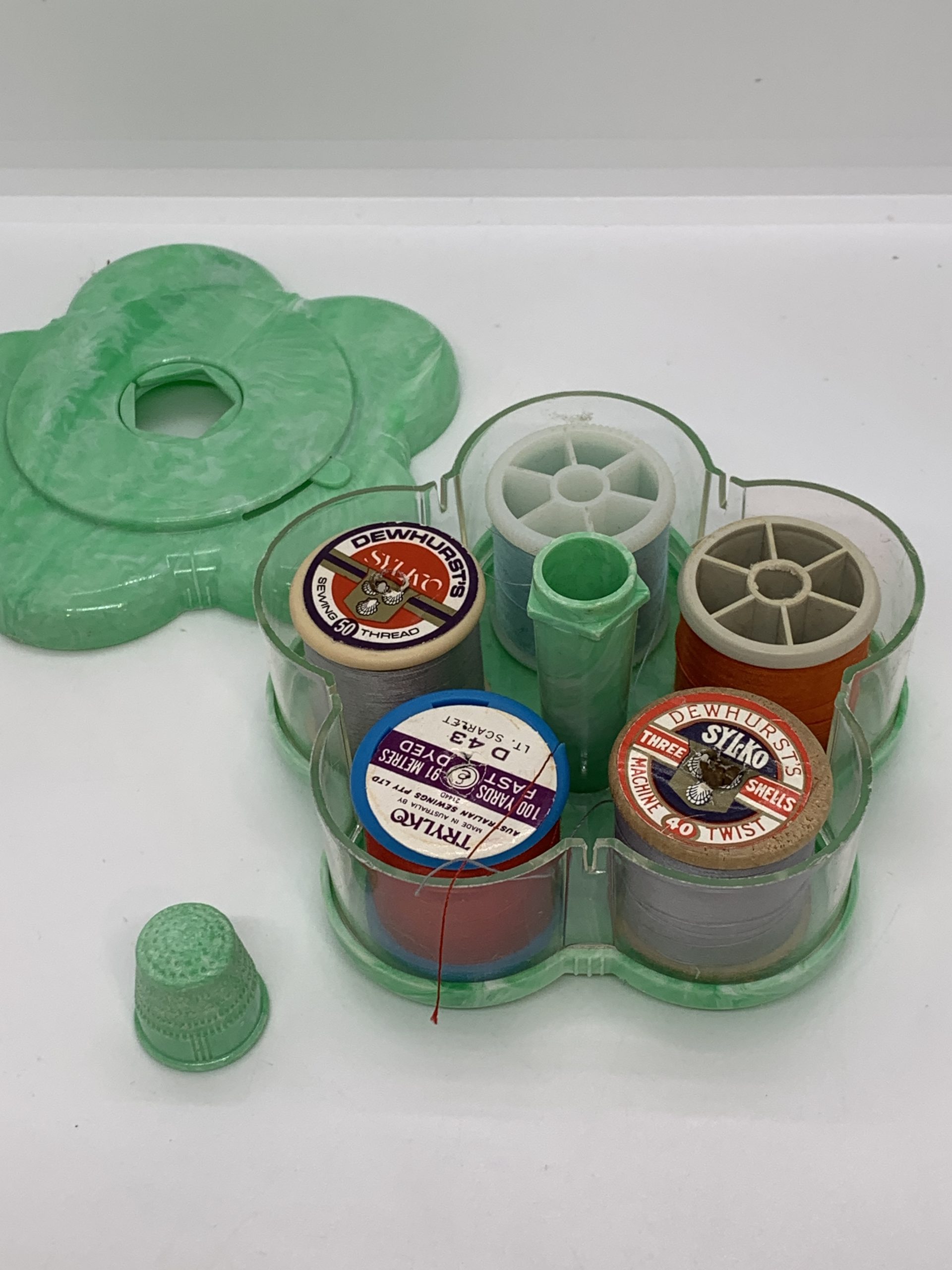 Vintage Sylko Sewing Five Thread Plastic Spool Reel Holder with Thimble ...