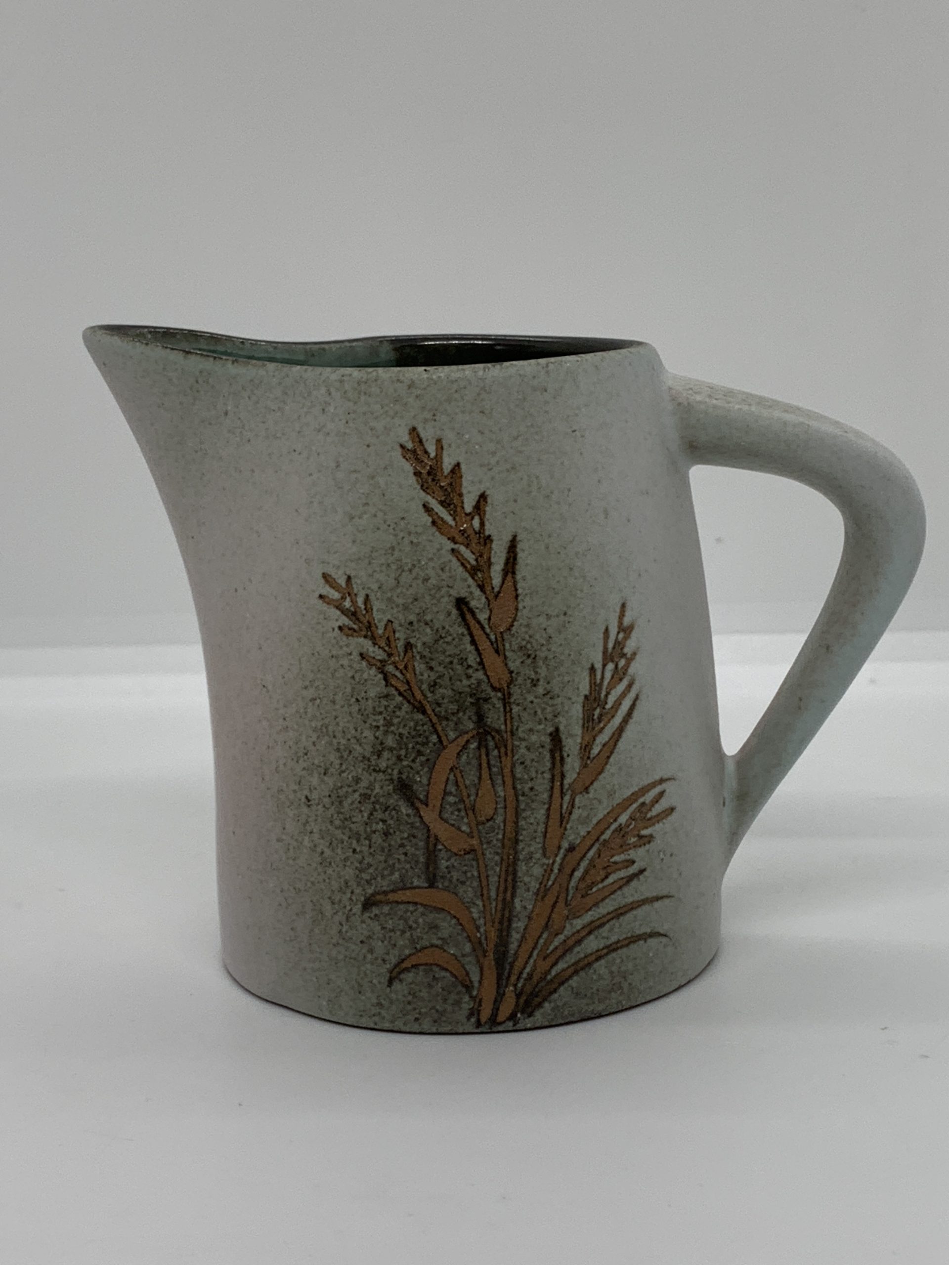 Ellis Wheat Pattern Milk Jug 261 - Vintage Keepsakes