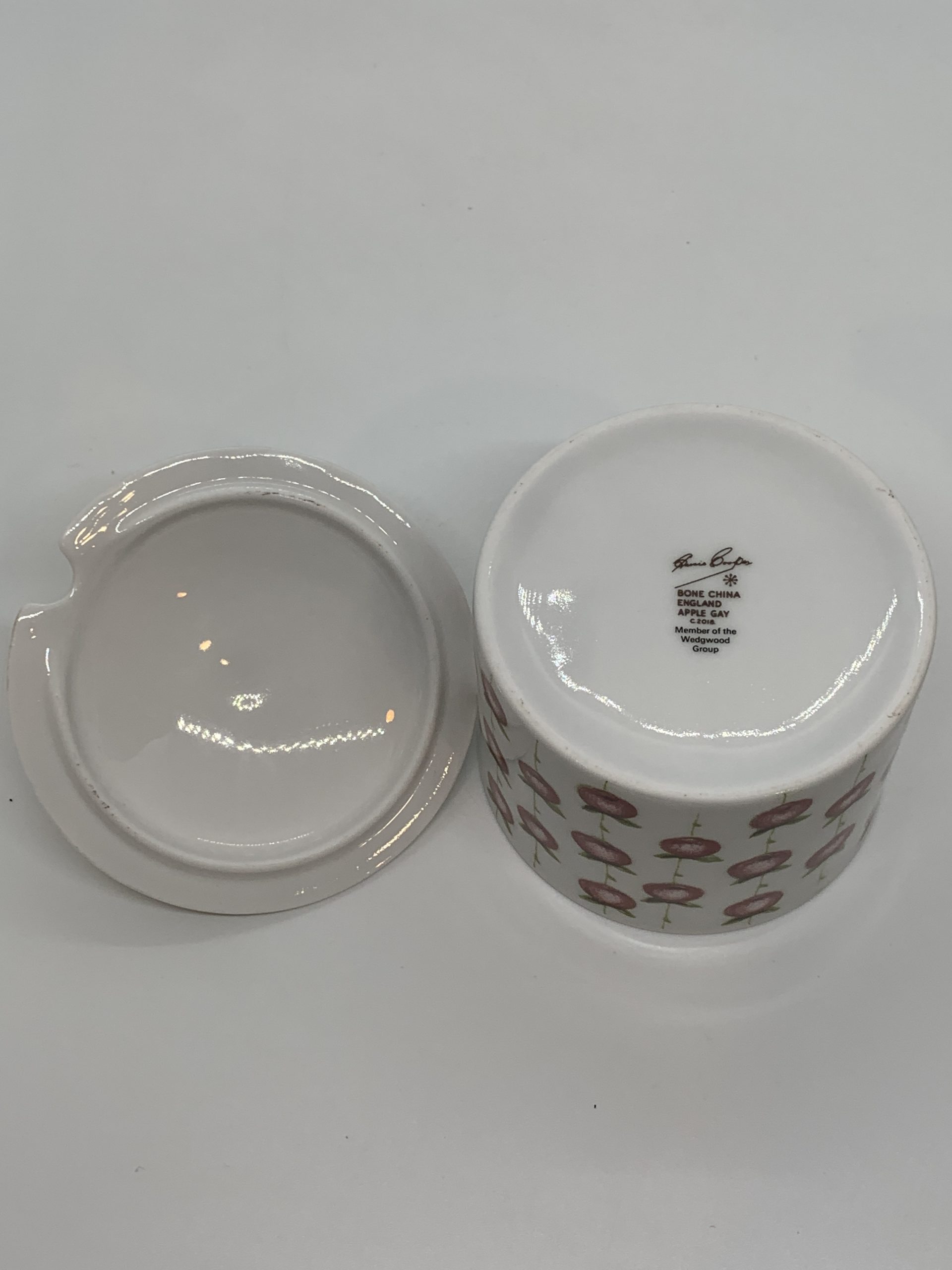 Susie Cooper Bone China Apple Gay Coffee Set - Vintage Keepsakes
