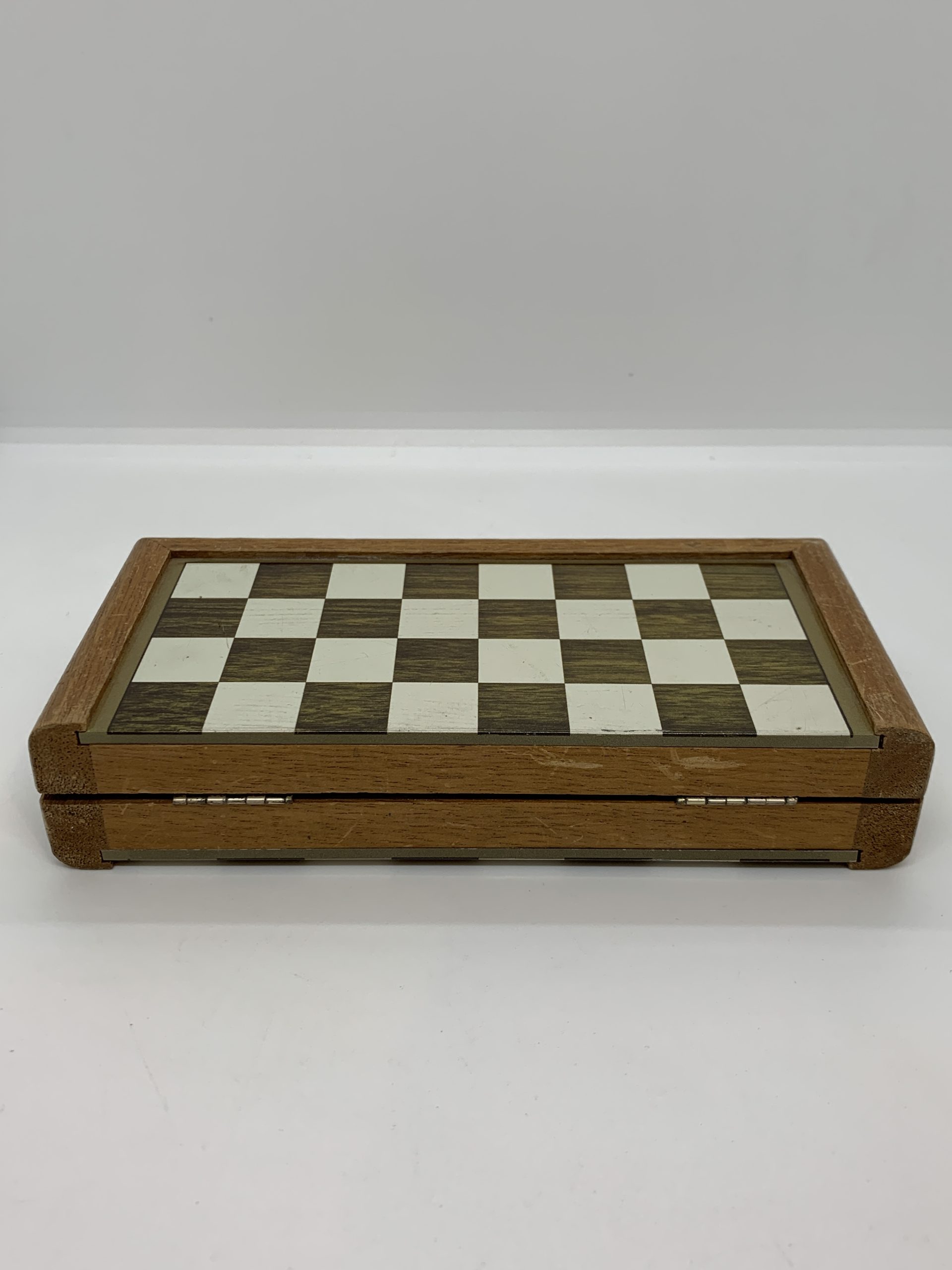 Small Travel Chess Set with Magnetic Plastic Pieces and Board (18x18cm ...