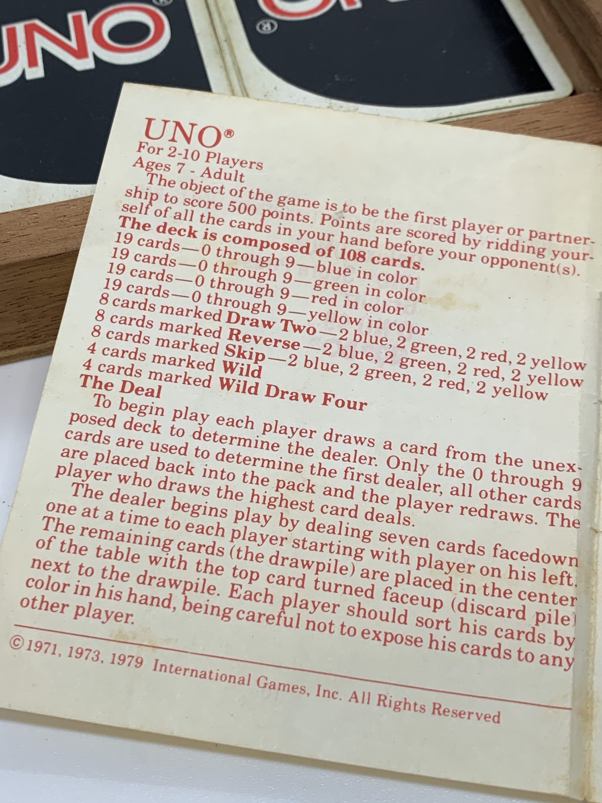 Uno Set in Wooden Box with Instructions - Vintage Keepsakes
