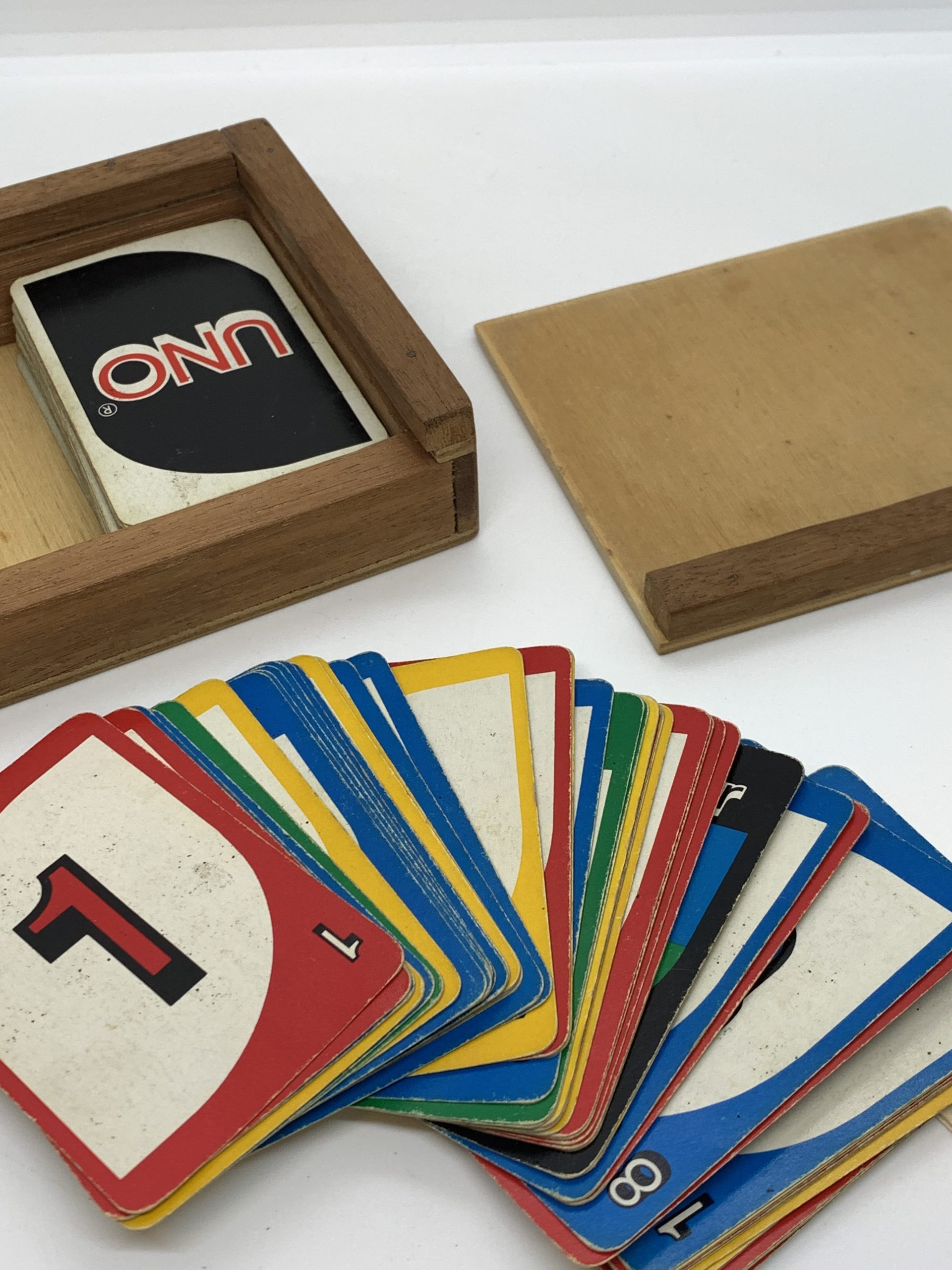 Uno Set in Wooden Box with Instructions - Vintage Keepsakes