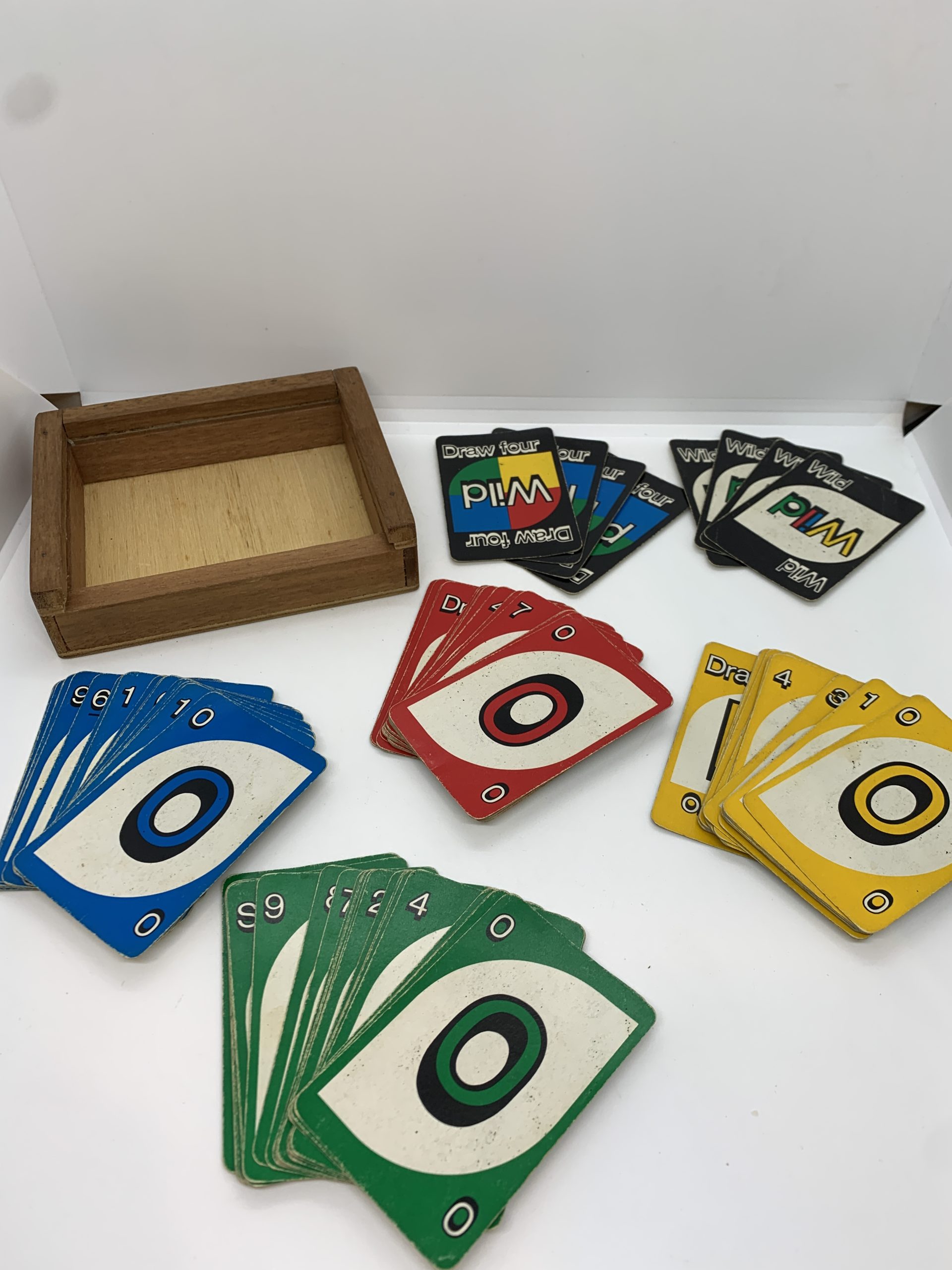 Uno Set in Wooden Box with Instructions - Vintage Keepsakes