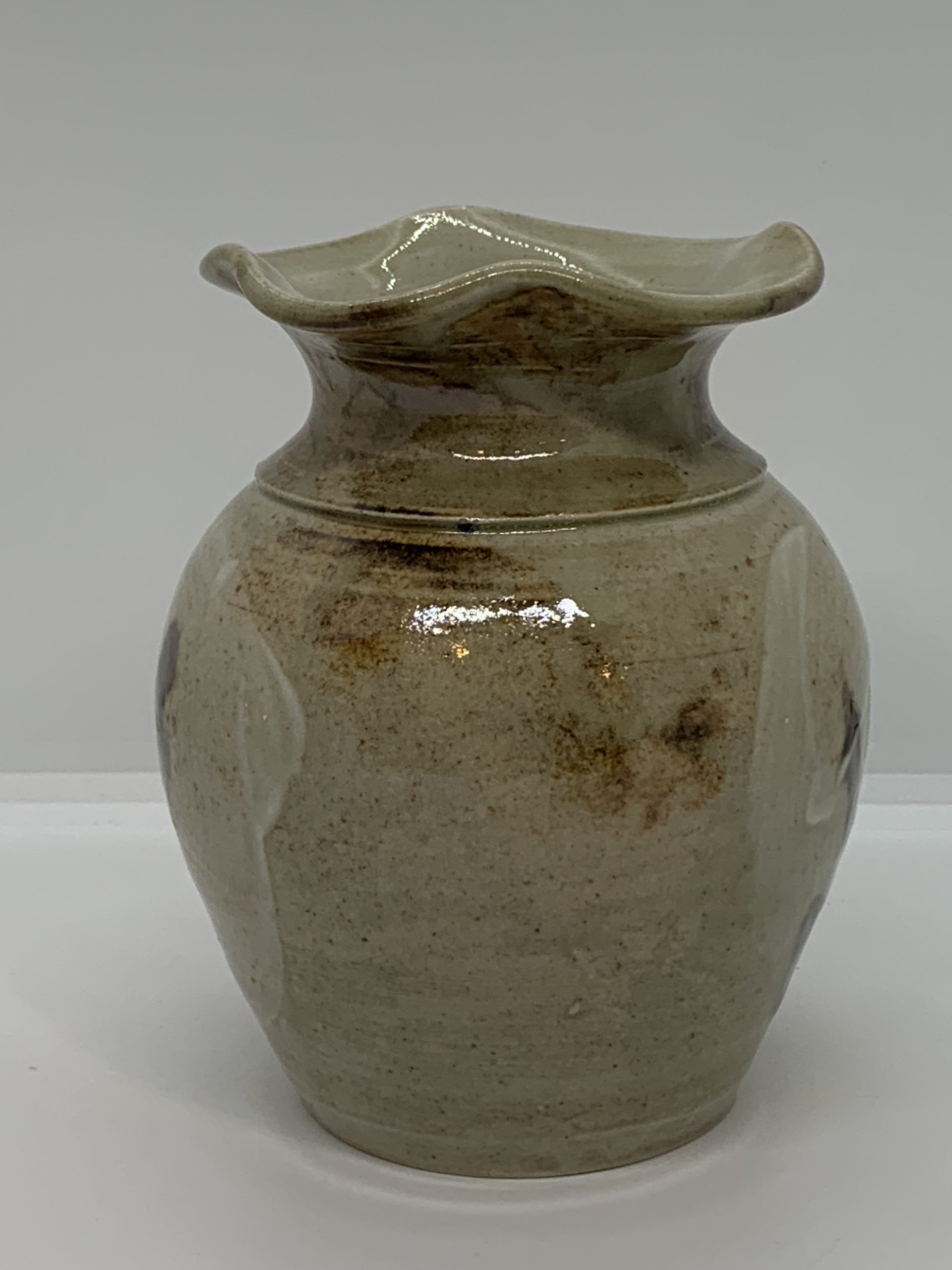 Pack Track Pottery Vase with Ruffle Edge - signed Gordon to base - 14cm ...