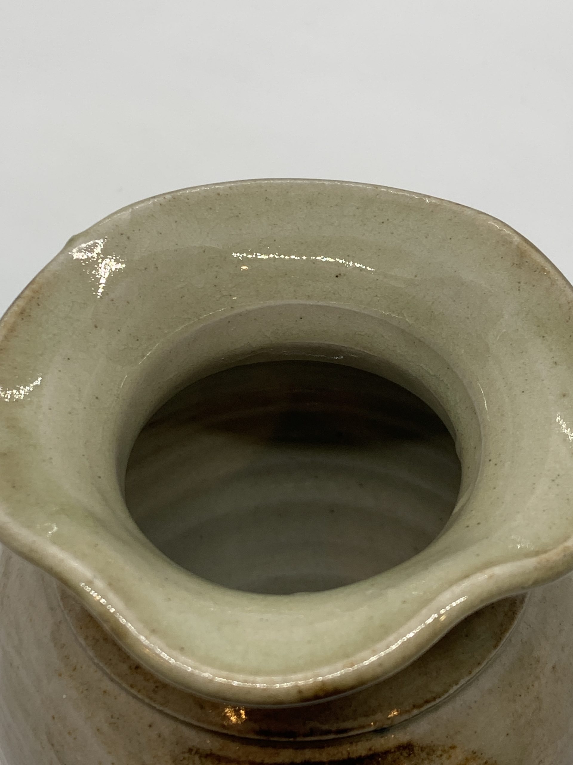 Pack Track Pottery Vase with Ruffle Edge - signed Gordon to base - 14cm ...