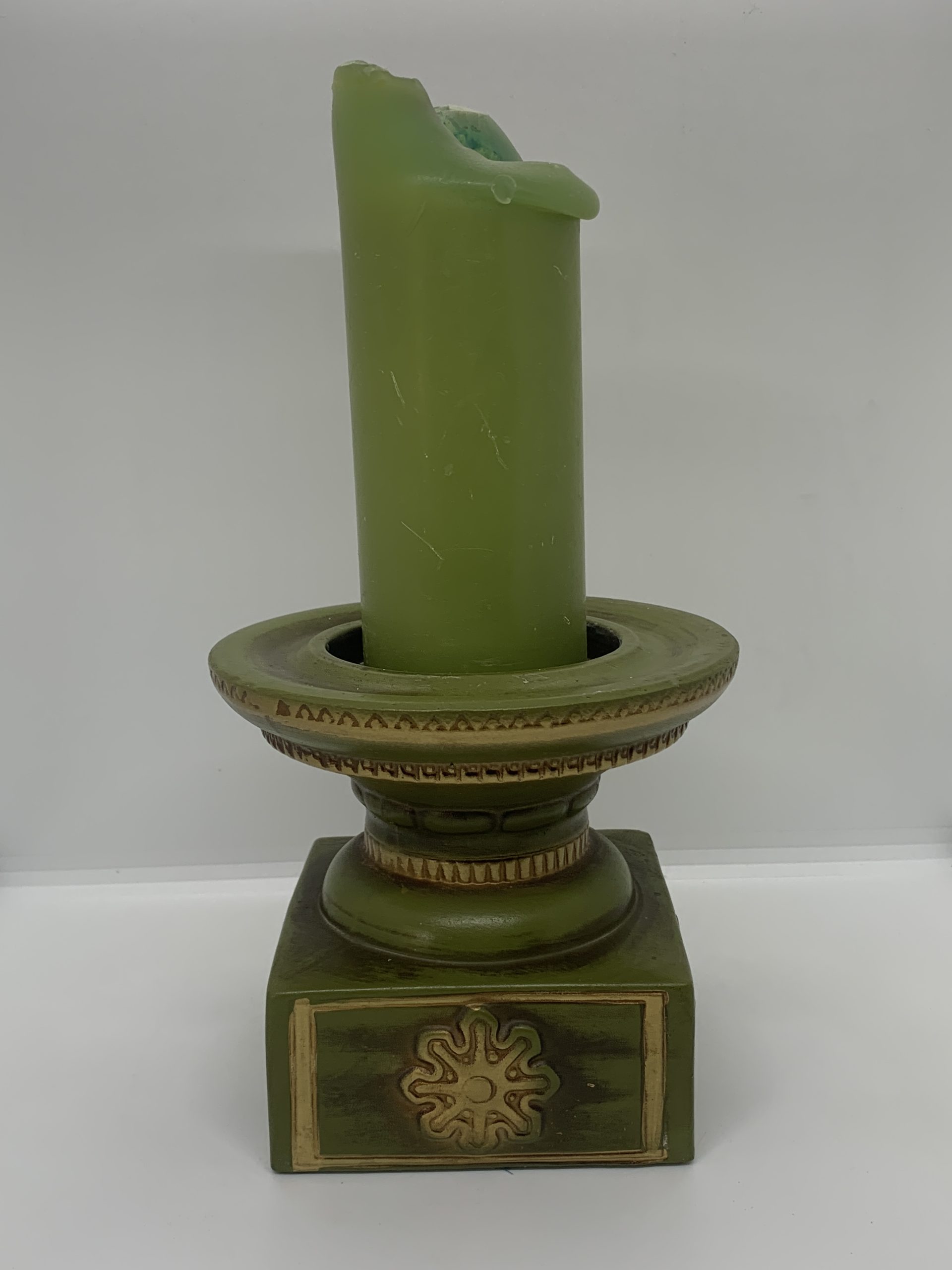 Square Candle Base with Candle (approx 18cm wide) - Vintage Keepsakes