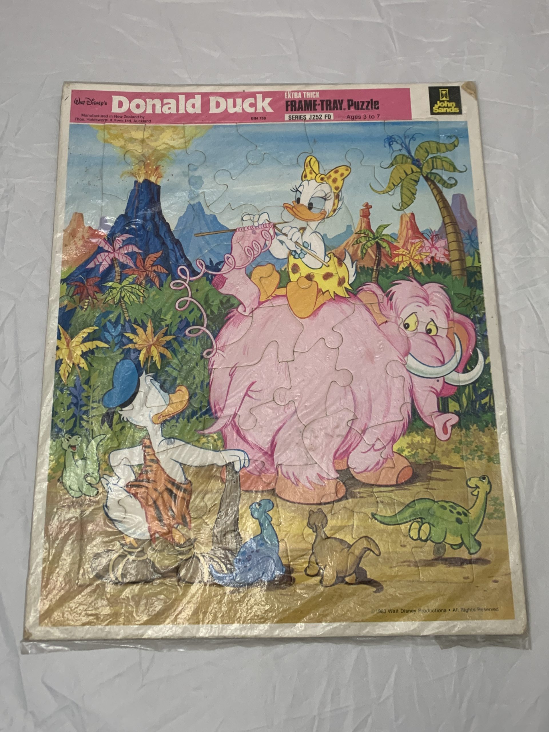 Vintage Donald Duck Tray Jigsaw - John Sands 1983 - Vintage Keepsakes