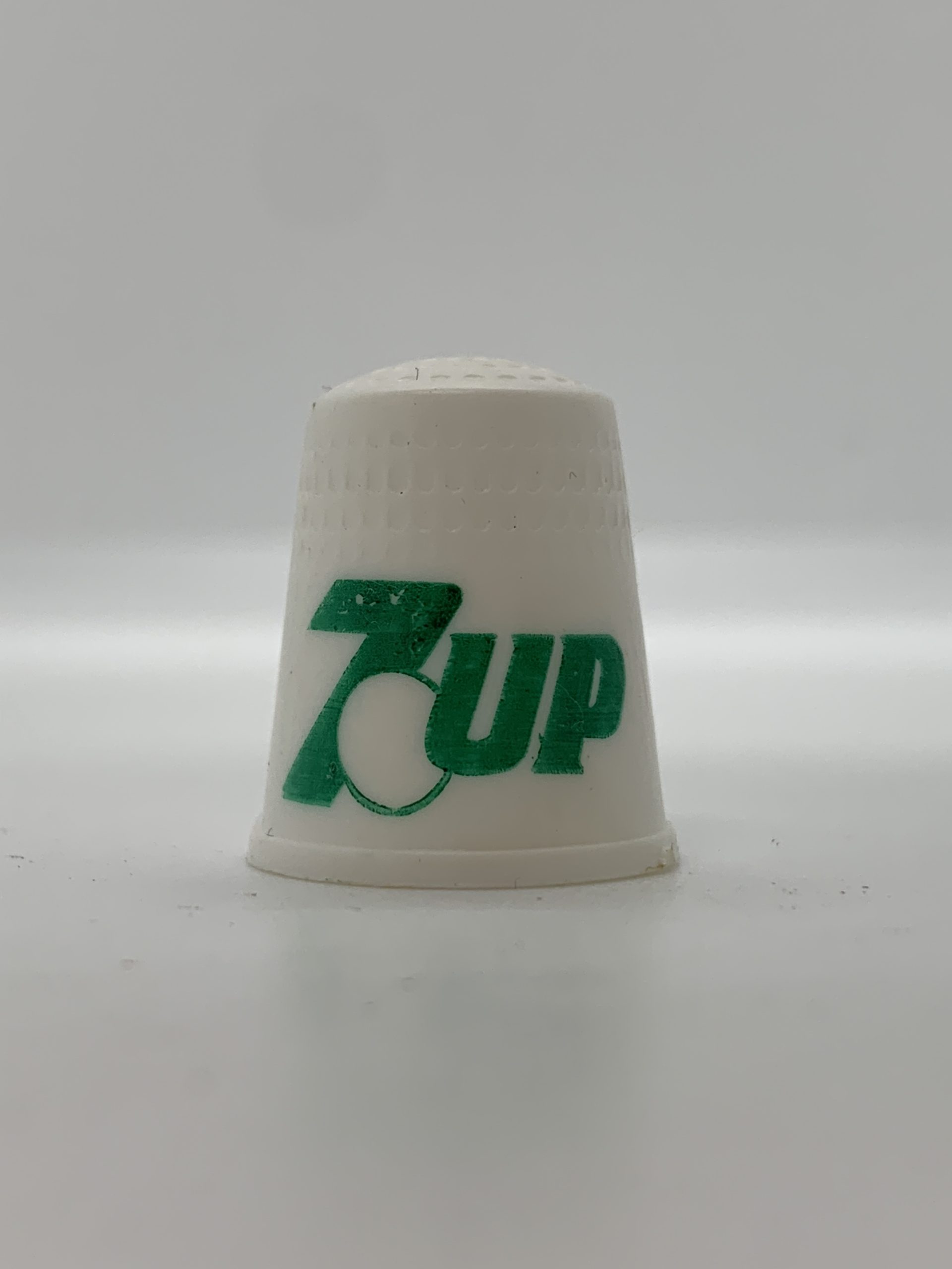 Plastic Thimble 7 Up - Vintage Keepsakes